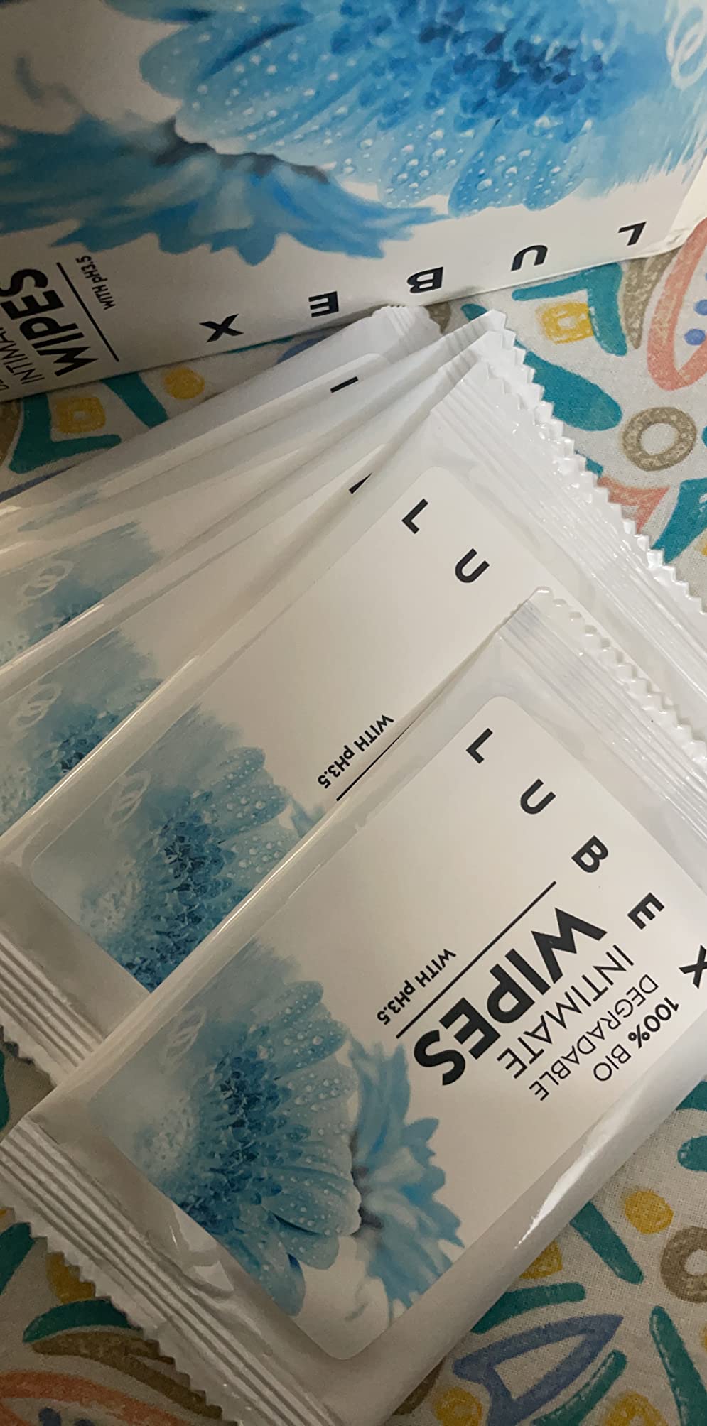 Lubex Natural Intimate Wipes for Pre/Post intimacy cleaning for Women ...