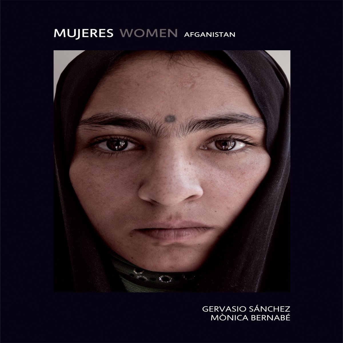 Amazon.com: Mujeres Women: Afganistán: 9788498018011: Sánchez, Gervasio ...