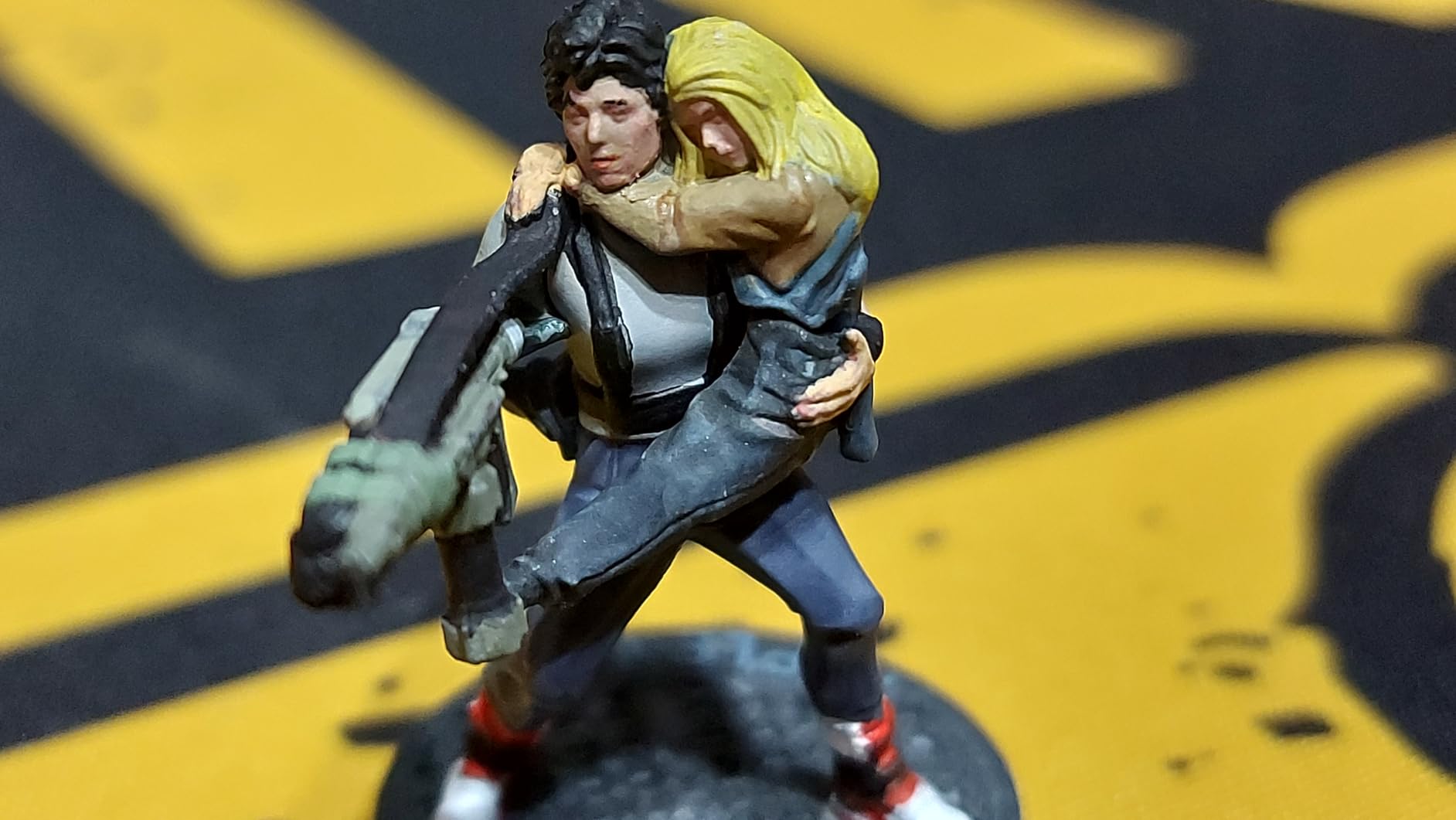 Gale Force 9 Aliens Get Away from Her Expansion Board Game : Amazon.com ...