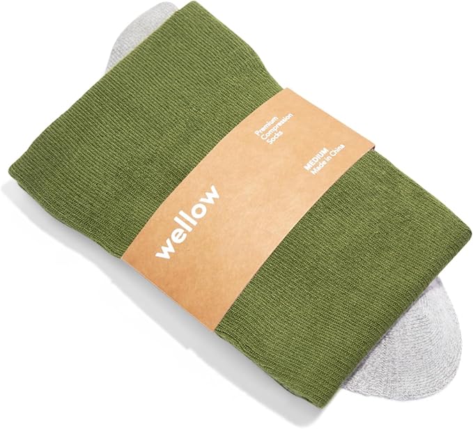 Amazon.com: Wellow Knee High Compression Socks for Men & Women, 18-25 ...