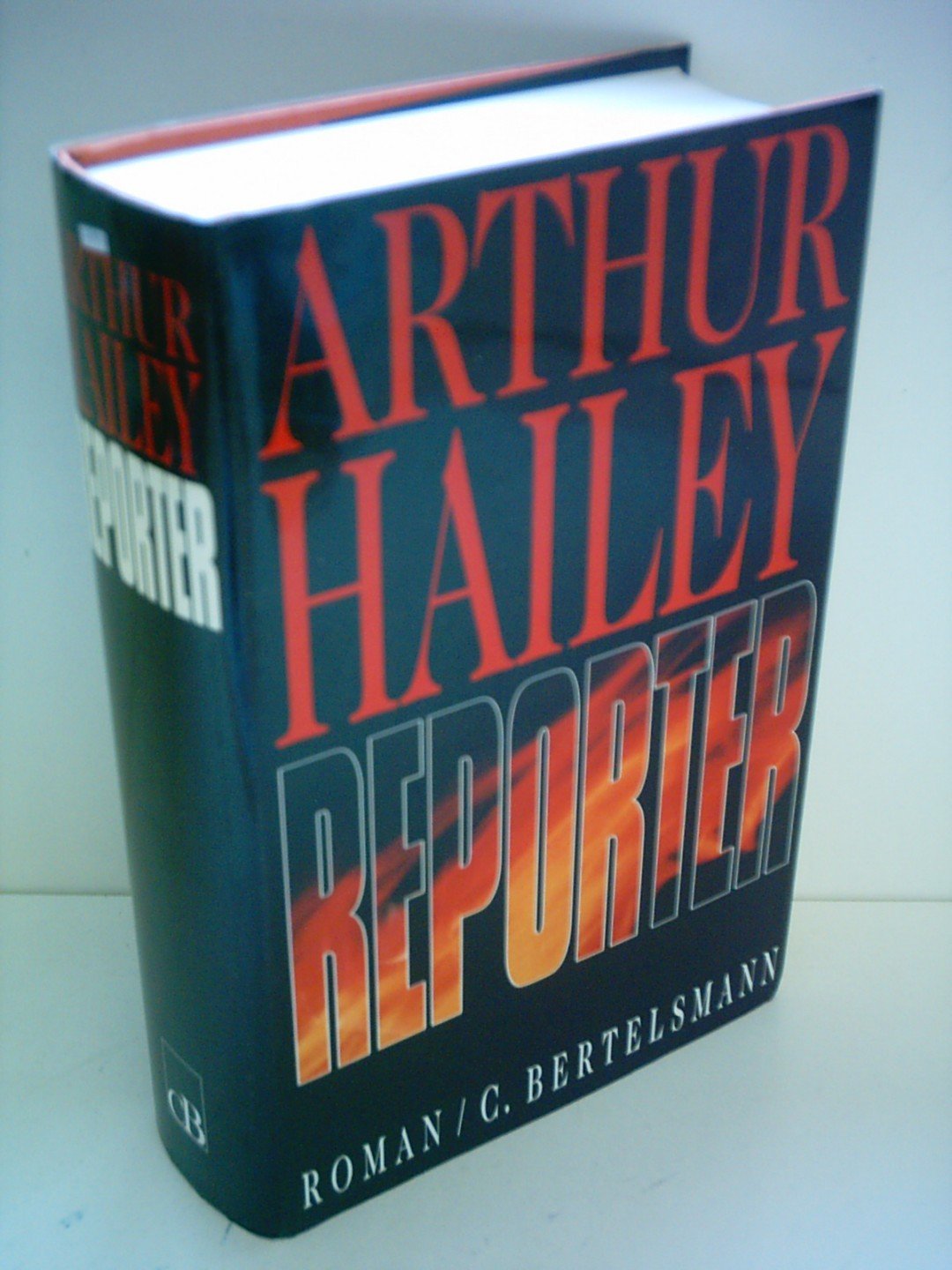 Amazon.com: News / roman: 9782738204004: Hailey-a: Books