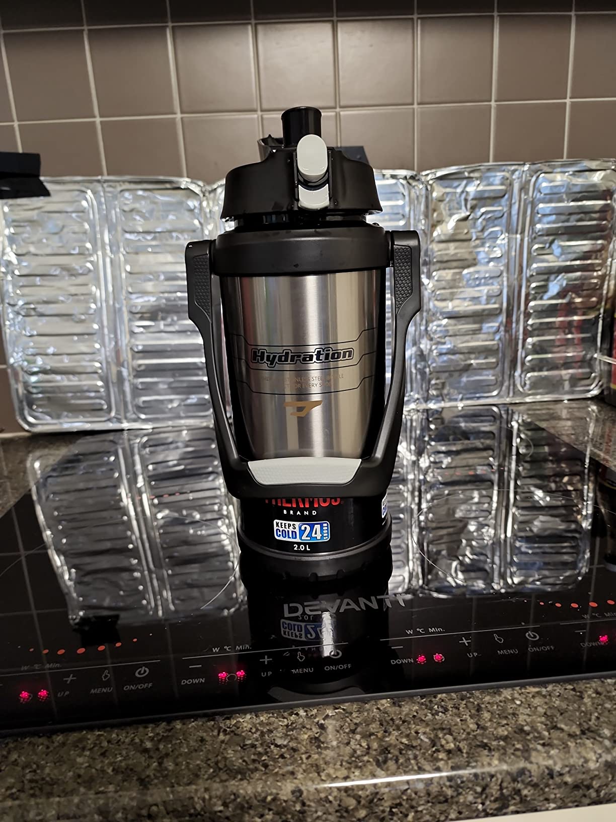 Thermos Stainless Steel Vacuum Insulated Hydration Bottle, 2L, Grey ...