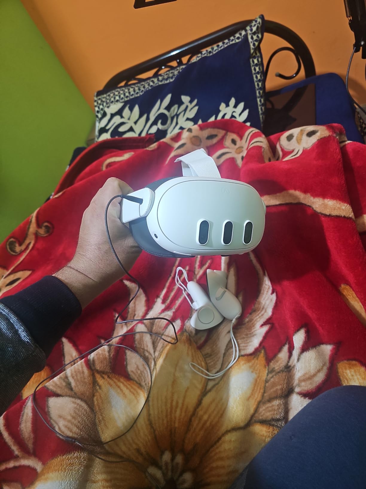 Meta Quest 3 128GB Console Virtual Reality : Amazon.in: Video Games