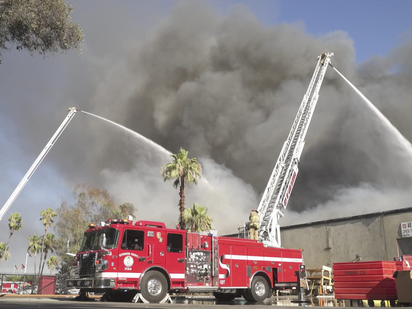 Amazon.de: Cal Fire - Season 1 ansehen | Prime Video