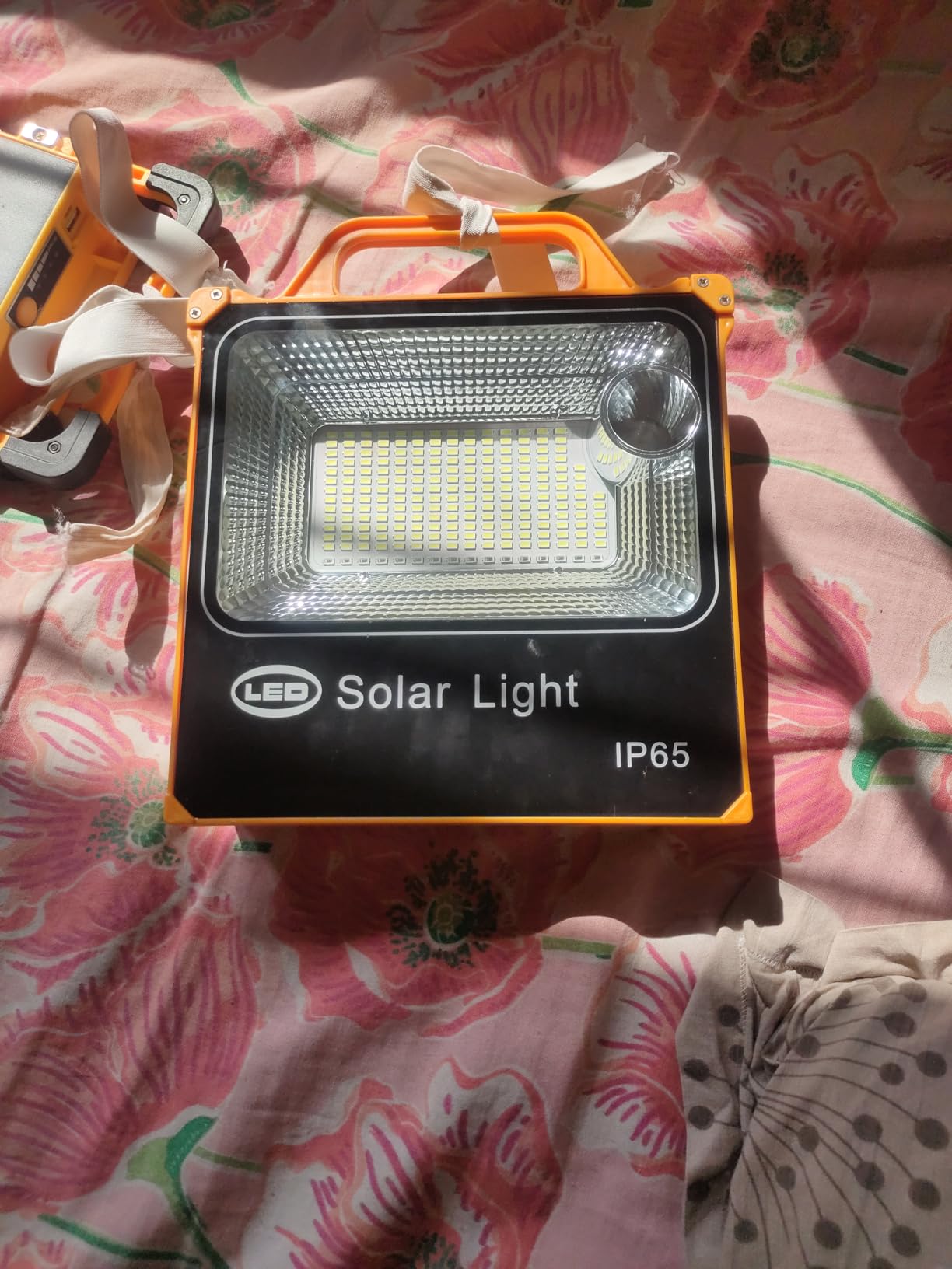 Homehop 100W Solar Led Emergency Light Rechargeable Multiple Charging ...