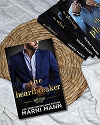 Amazon.com: The Heartbreaker (Spade Hotel, 4): 9781649378972: Mann, Marni: Books