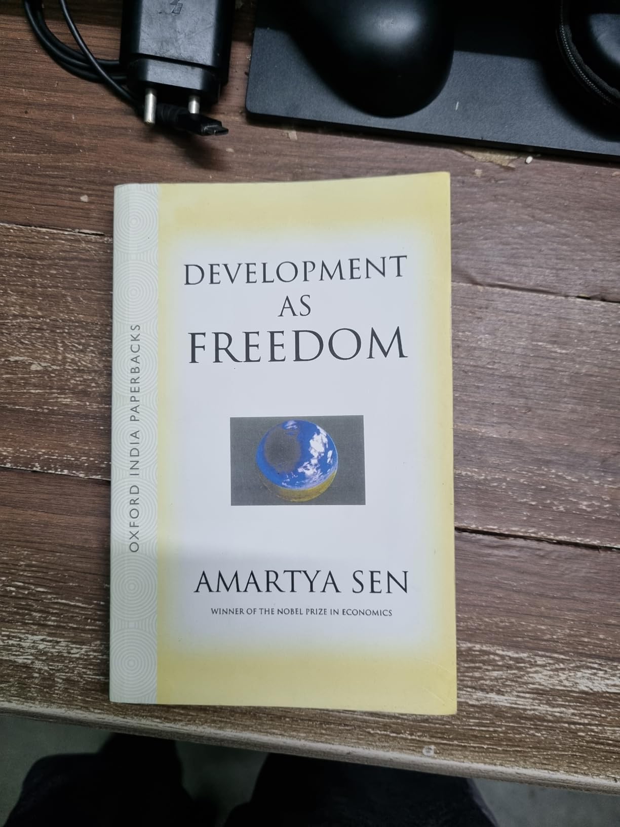 Development As Freedom : Sen, Amartya Kumar: Amazon.in: Books