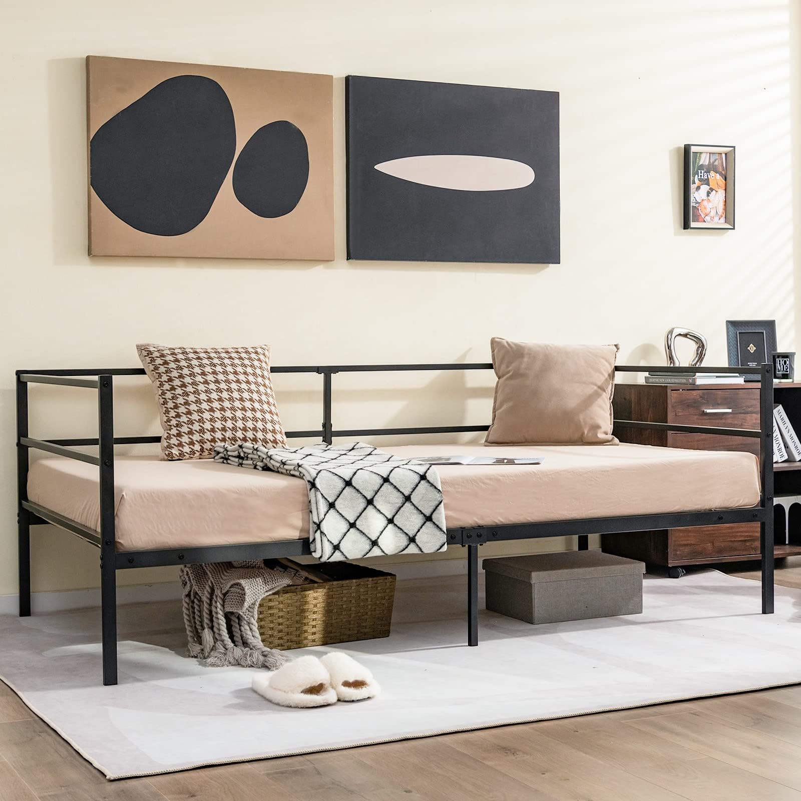Amazon.com: Giantex Metal Twin Daybed Frame, Day Bed with Metal Slat ...
