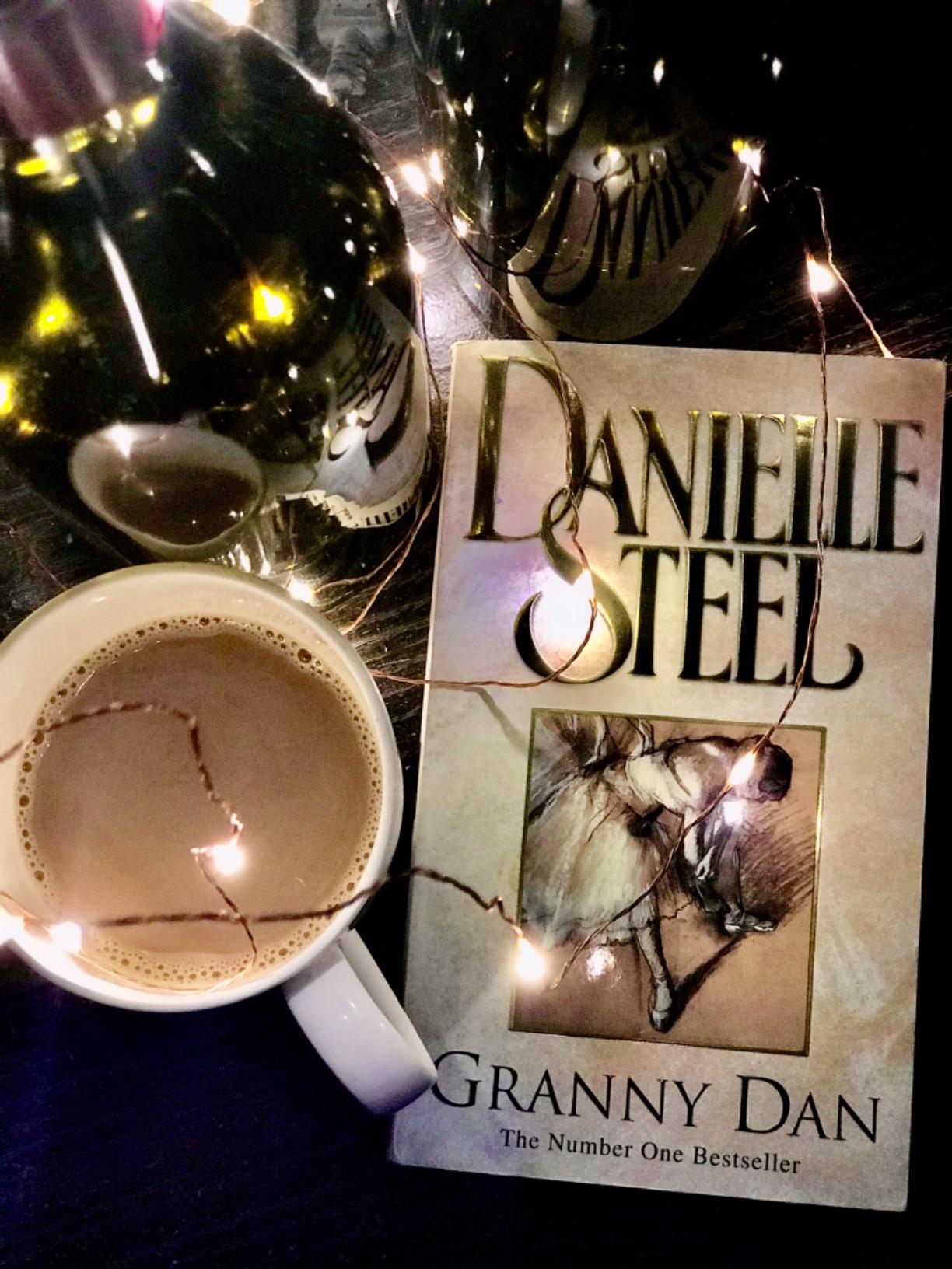 Granny Dan : Steel, Danielle: Amazon.in: Books