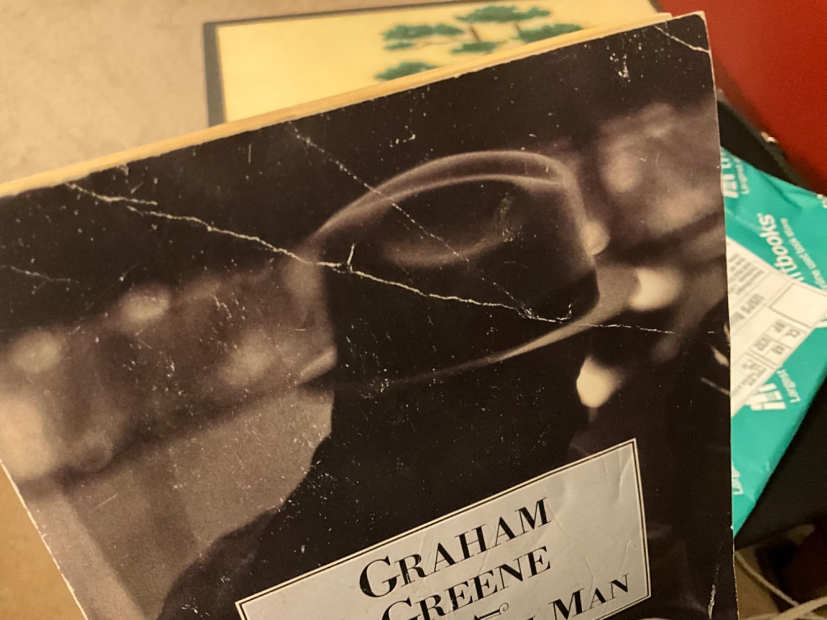 Amazon.com: The Tenth Man: 9780671019099: Greene, Graham: Books