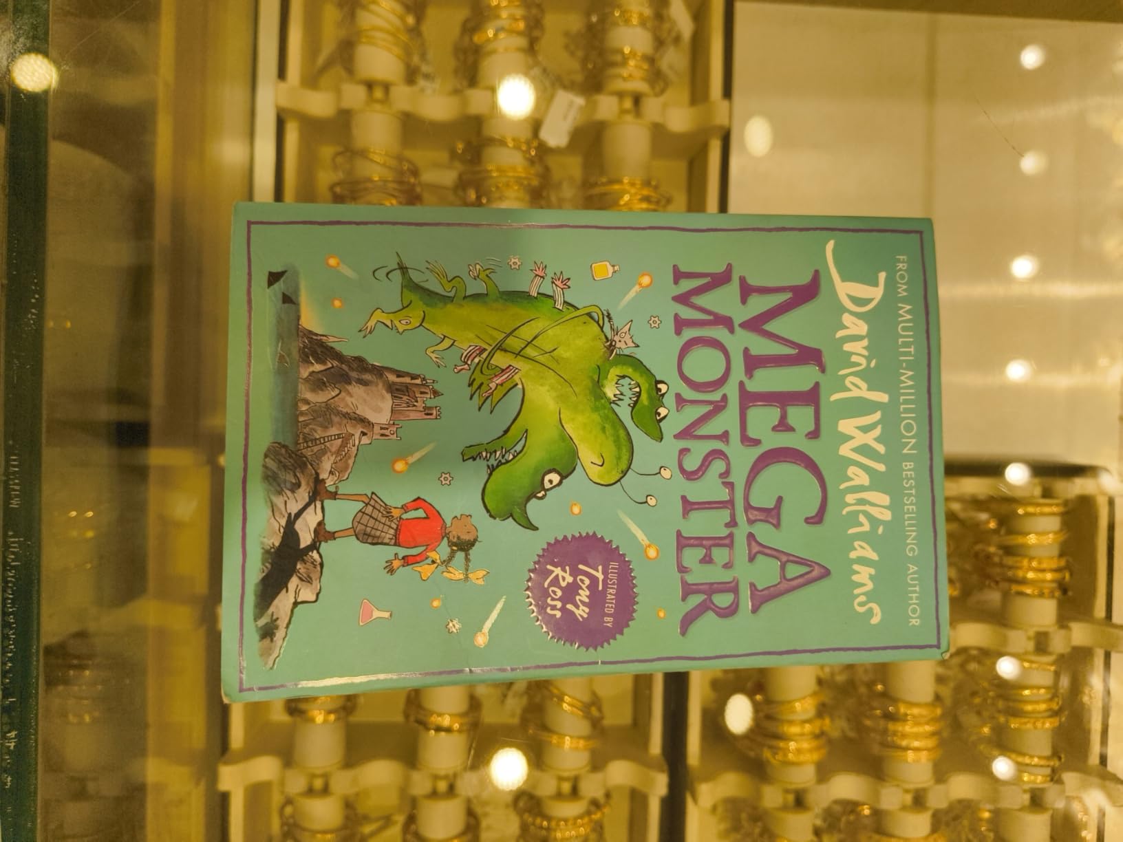 Megamonster : Walliams, David, Ross, Tony: Amazon.in: Books