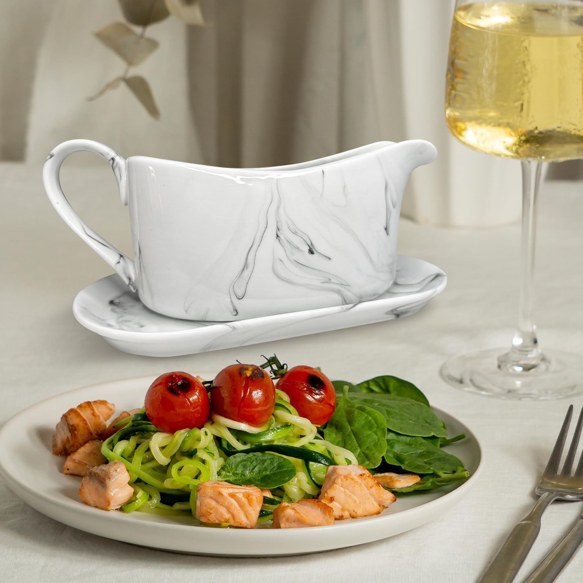 Amazon.com: HIC Gravy Sauce Boat with Attached Saucer and 1-Ounce Serving Ladle, Fine Porcelain ...