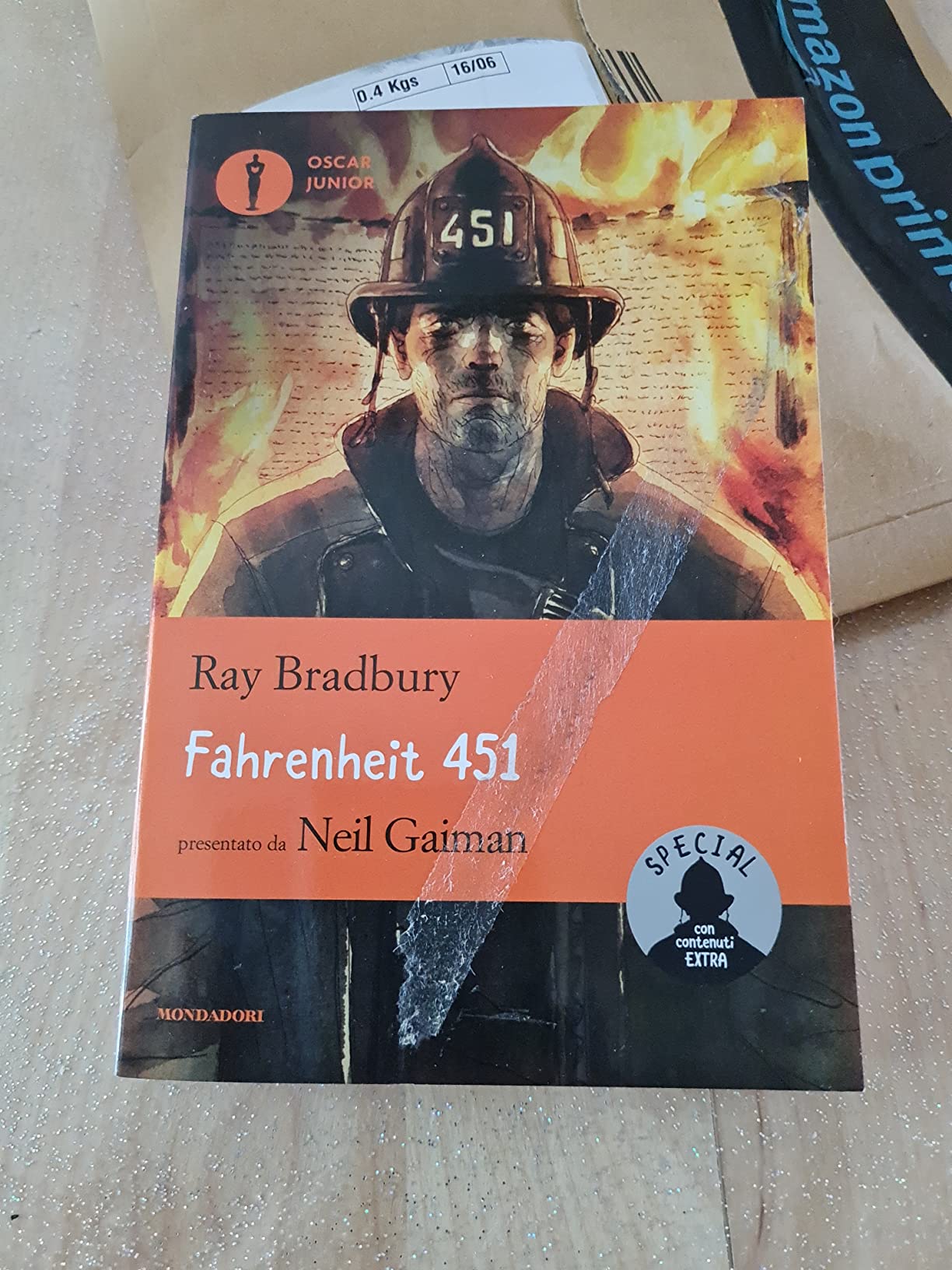 Fahrenheit 451 : Bradbury, Ray, Gaiman, Neil, Lippi, Giuseppe: Amazon ...