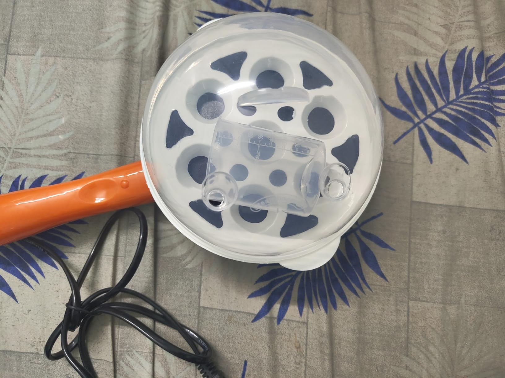Buy VAKTAVYA Plastic Single Handle Egg Bowler And Capacity Of 7 Eggs ...