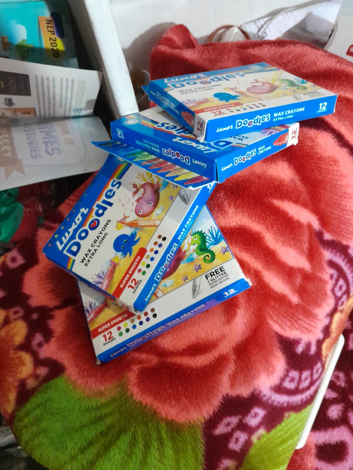 Luxor Doodles Extra Long Wax Crayons| 12 Assorted Shades| 1 Free ...