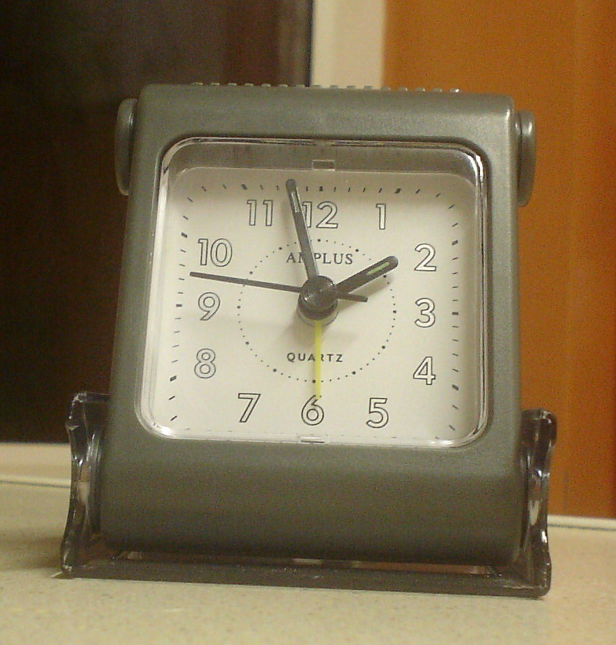 Amplus Quartz Fold up Travel Alarm Clock : Amazon.co.uk: Home & Kitchen