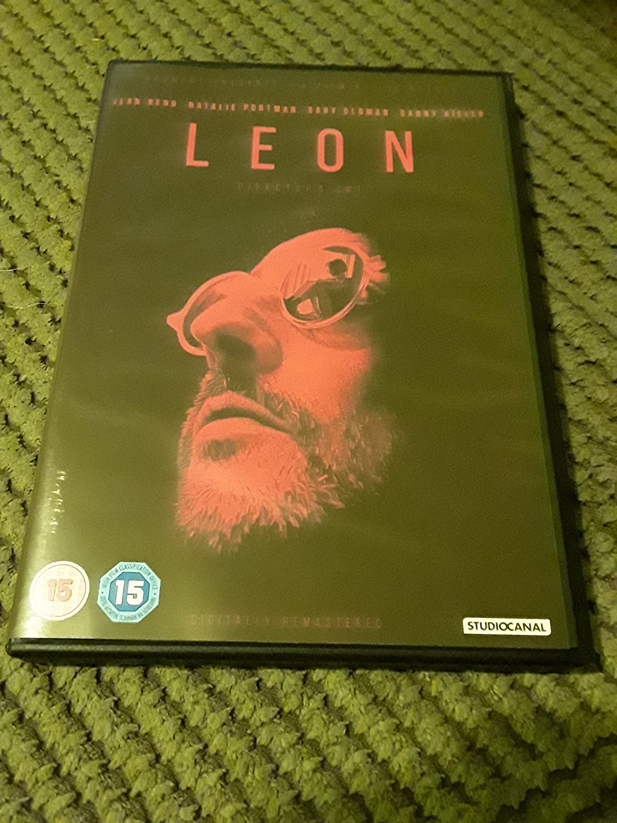 Leon: Director’s Cut 4k Ultra-HD [Blu-ray] [2019] [Region Free]: Amazon ...