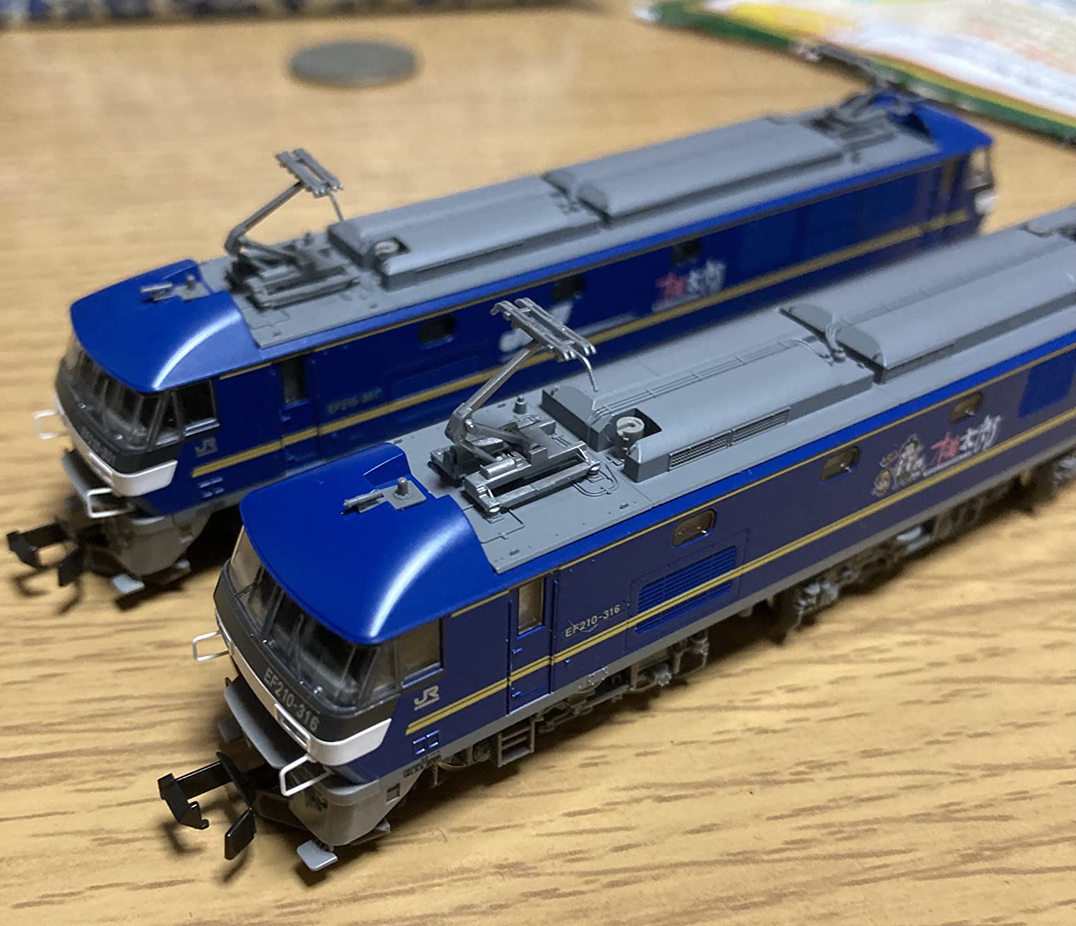 Amazon | TOMIX Nゲージ EF210-300形 桃太郎ラッピング 7138 鉄道模型 電気機関車 | 鉄道模型 通販