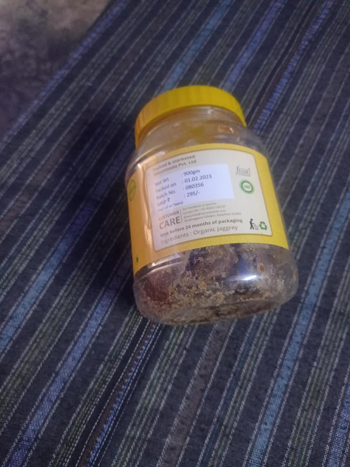 Mountveda Pure and Organic Jaggery Cubes/Finest Sugarcane Desi Gud ...