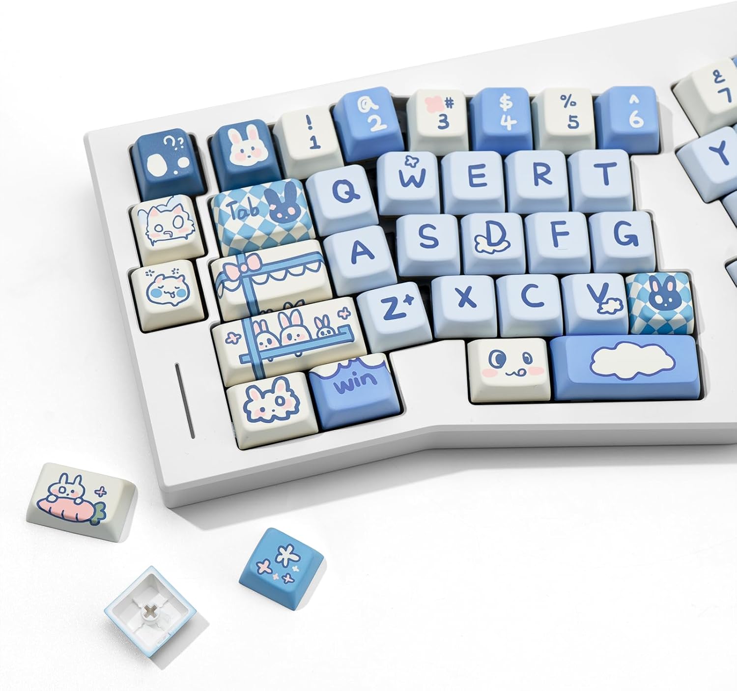Amazon.com: KUMIEKEY PBT 74 Keys MDA Profile Cute Anime Keycaps Dye ...