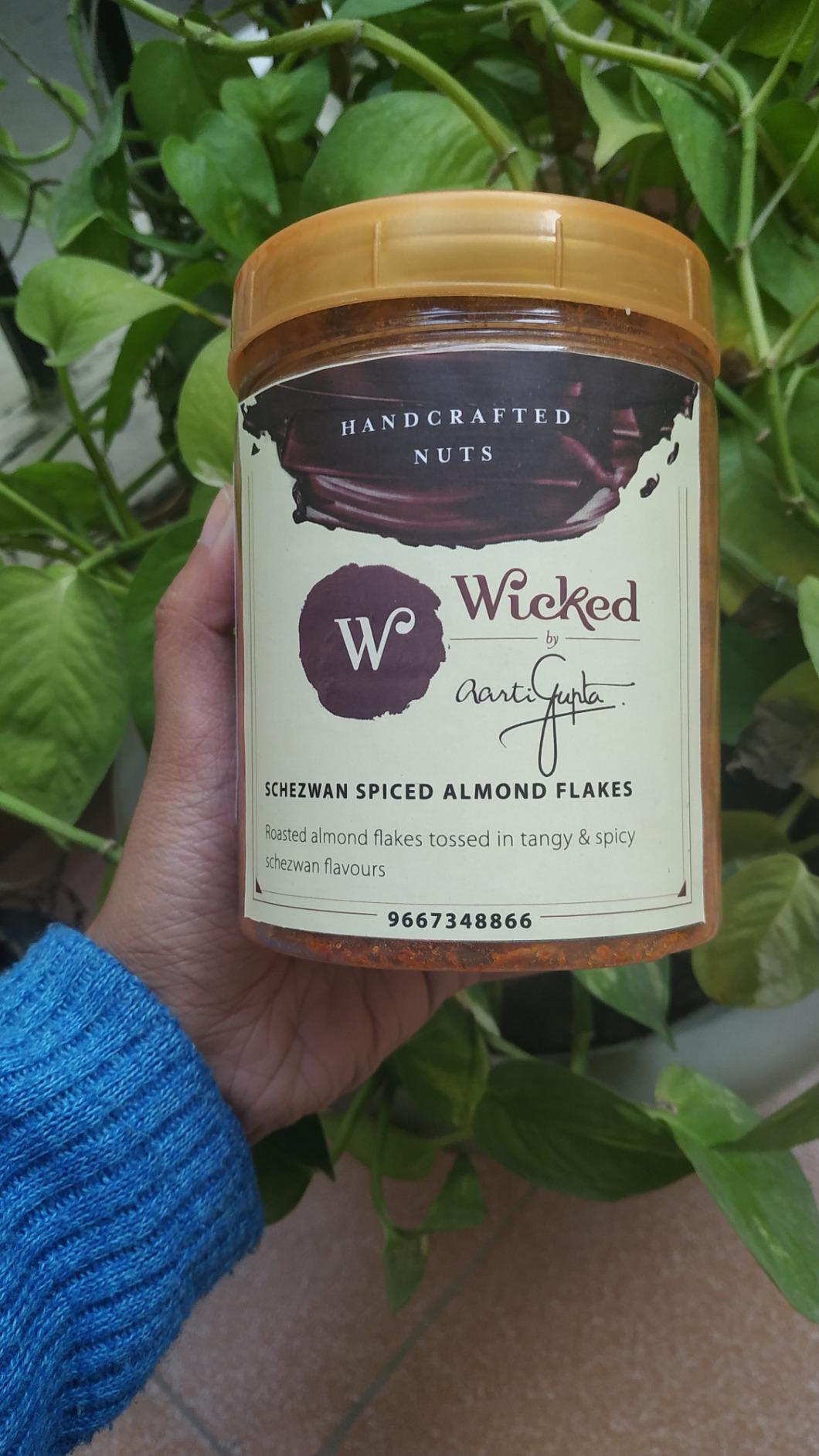 Wicked Roasted Almond Blanched Flakes | Chinese Schezwan Flavour (300gm) : Amazon.in: Grocery ...