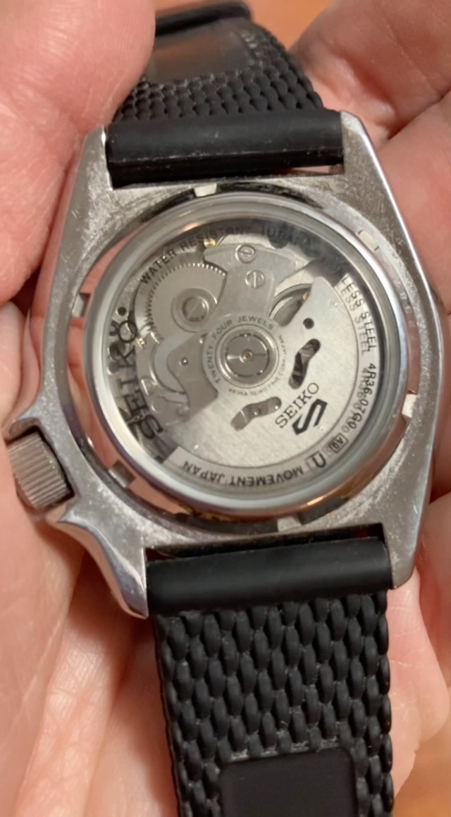 Watch A Closer Look at this Classically Styled Seiko Watch on Amazon Live