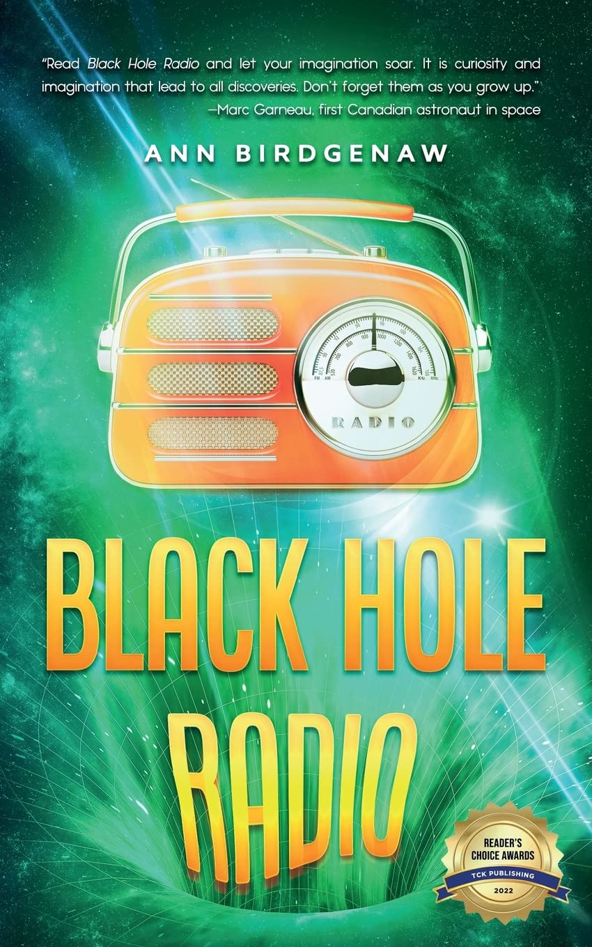 Black Hole Radio: Birdgenaw, Ann, Roberts, E.M.: 9781953910486: Books ...
