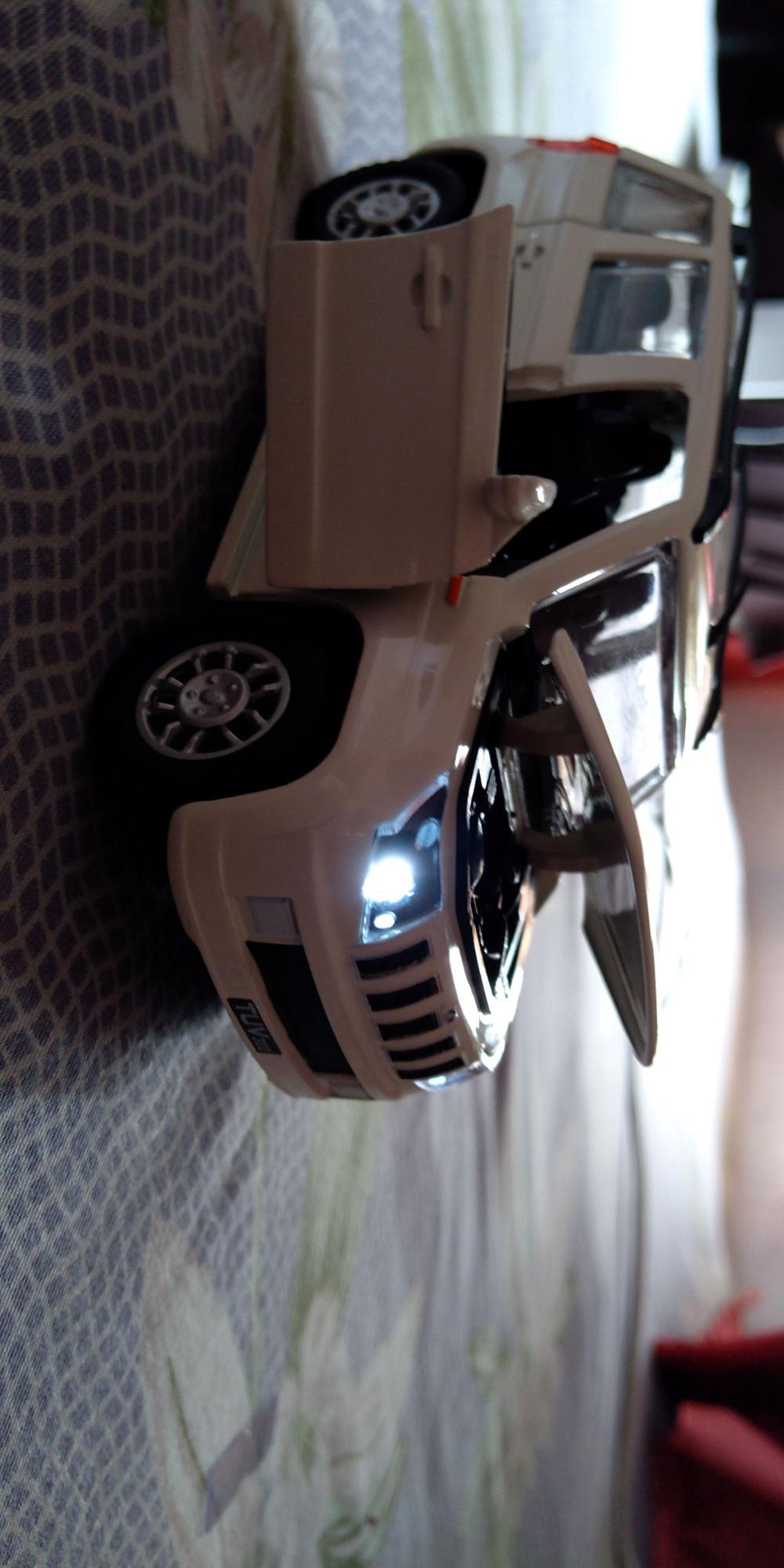 Mahindra Collectibles TUV300 Model Car (Red, MA002) : Amazon.in: Toys ...