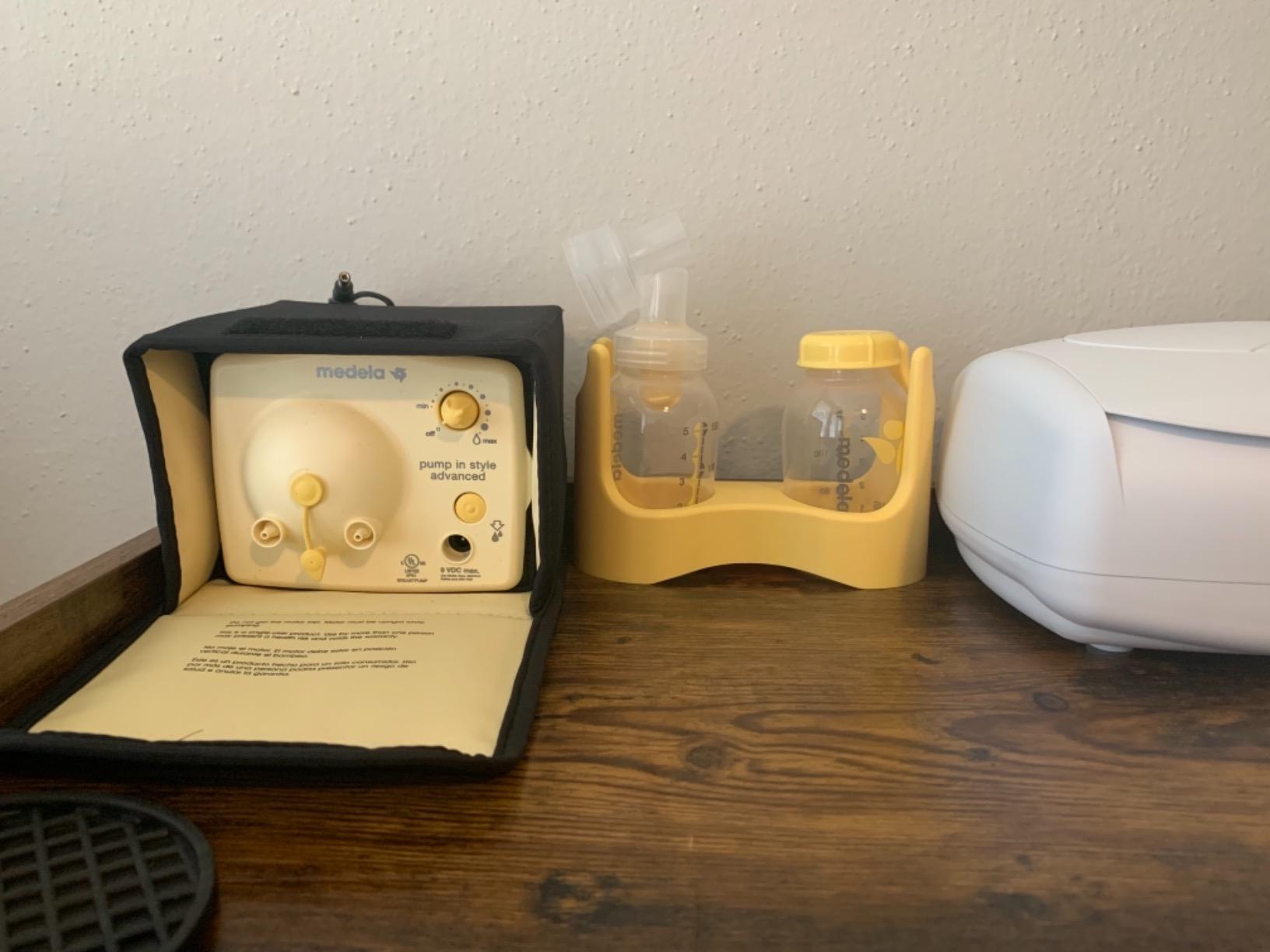 Amazon.com : Medela Symphony Container Stand For Pump #8100552 : Medela ...