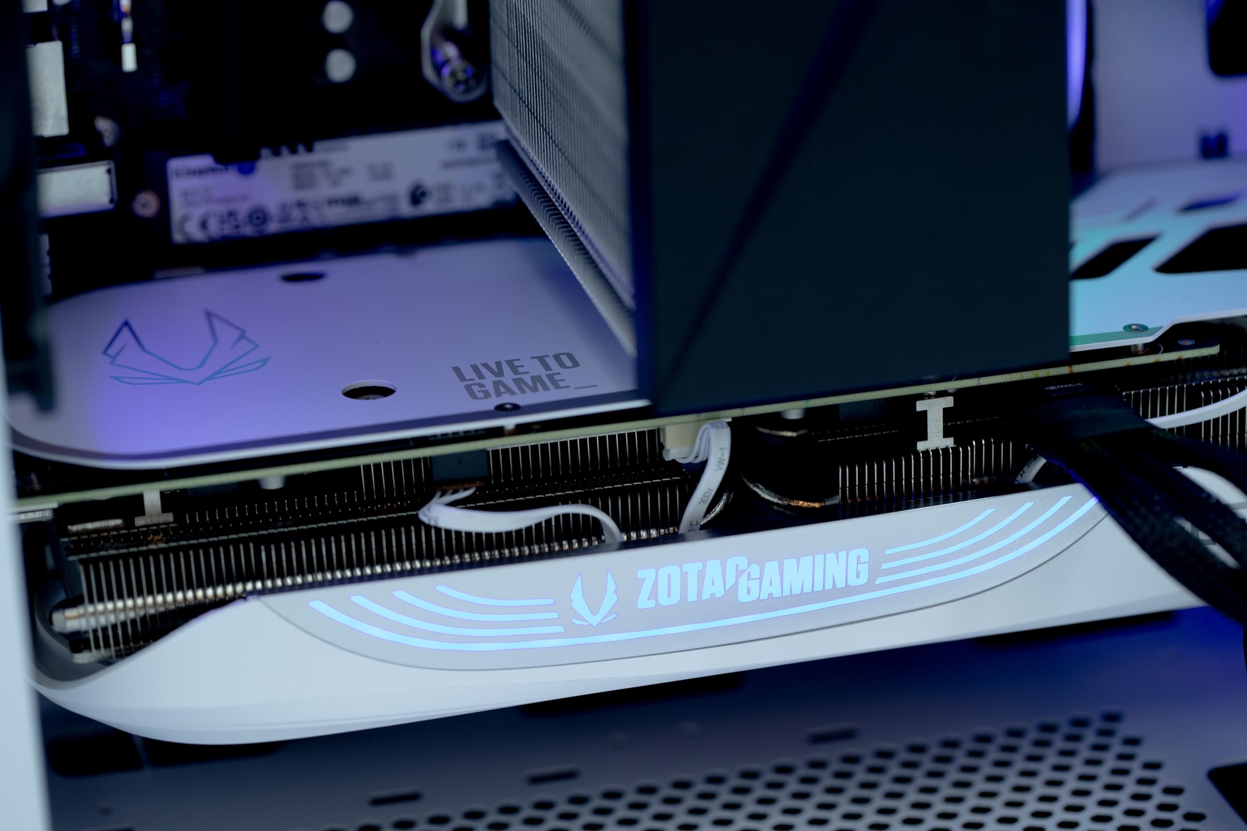 ZOTAC Gaming MEK Hero Gaming Desktop A7647STI White, AMD Ryzen 5 7600 ...