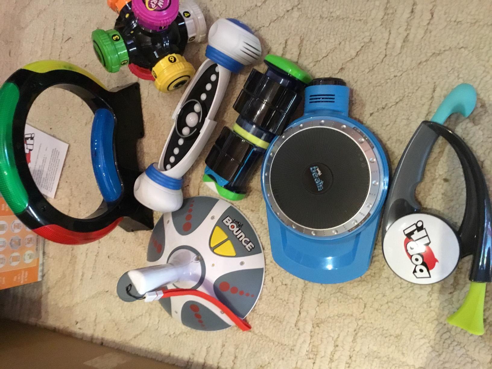 Amazon.com: Hasbro Gaming Bop It! Game