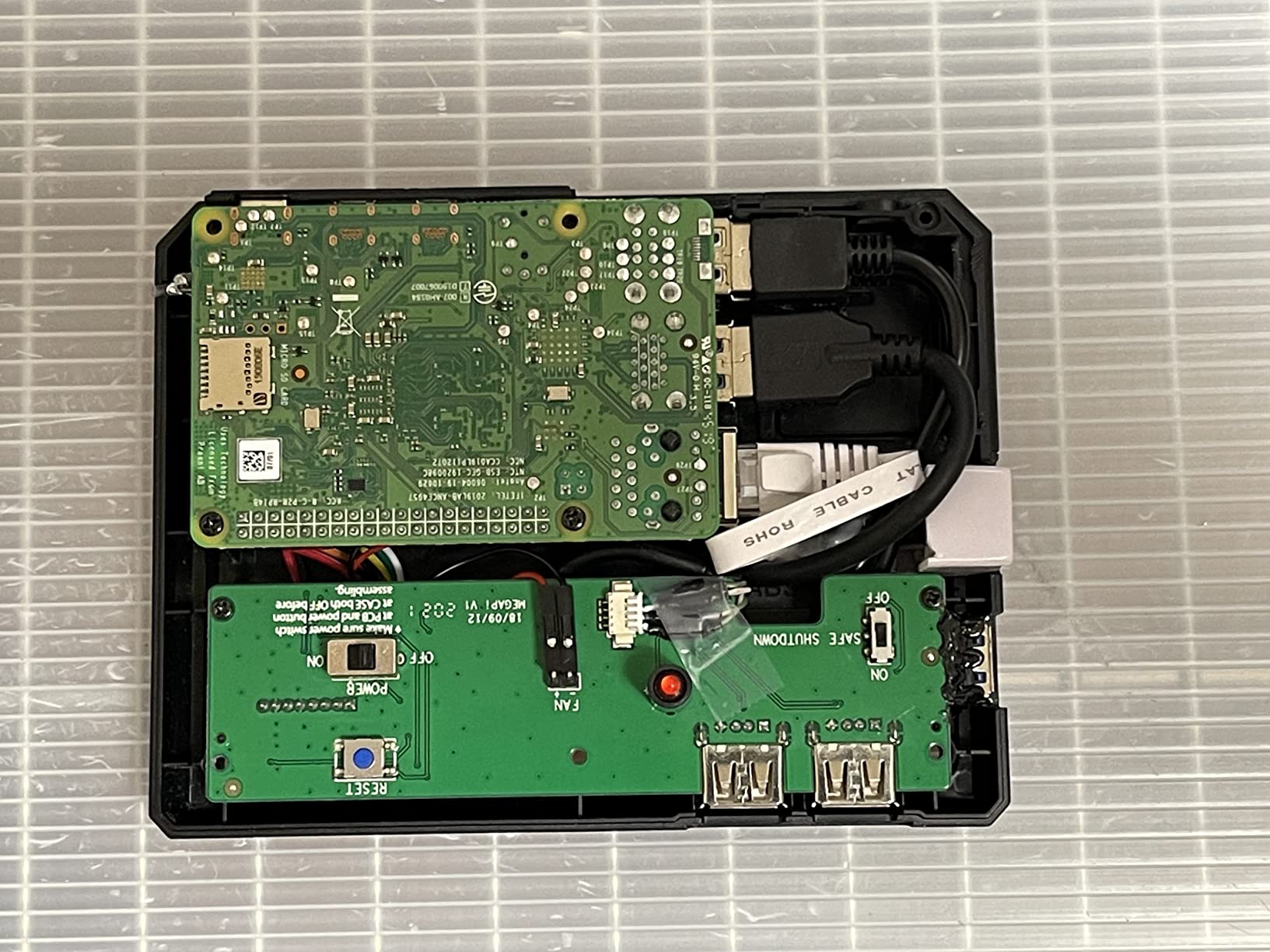 Amazon.co.jp: SRPJ メガドライブ型Piケース Retroflag MEGAPi Case for Raspberry Pi 3 B+ (B Plus) [SRPJ2119 ...