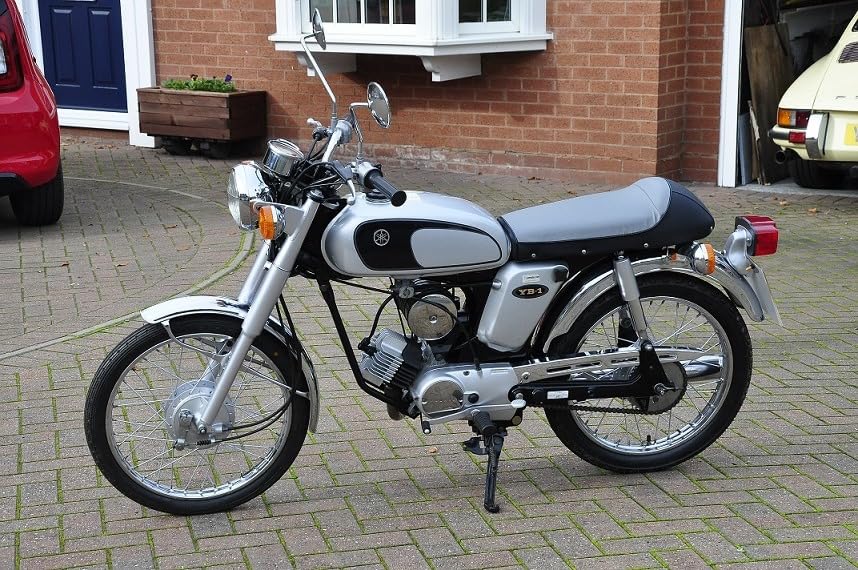 Amazon | ヤマハ YB-1 58E 専用設計 シートカバー 日本製 厚手生地 生地色 座面 グレー 黒ツートン パイピング:黒 張替タイプ CHRIS YCH2039 ...