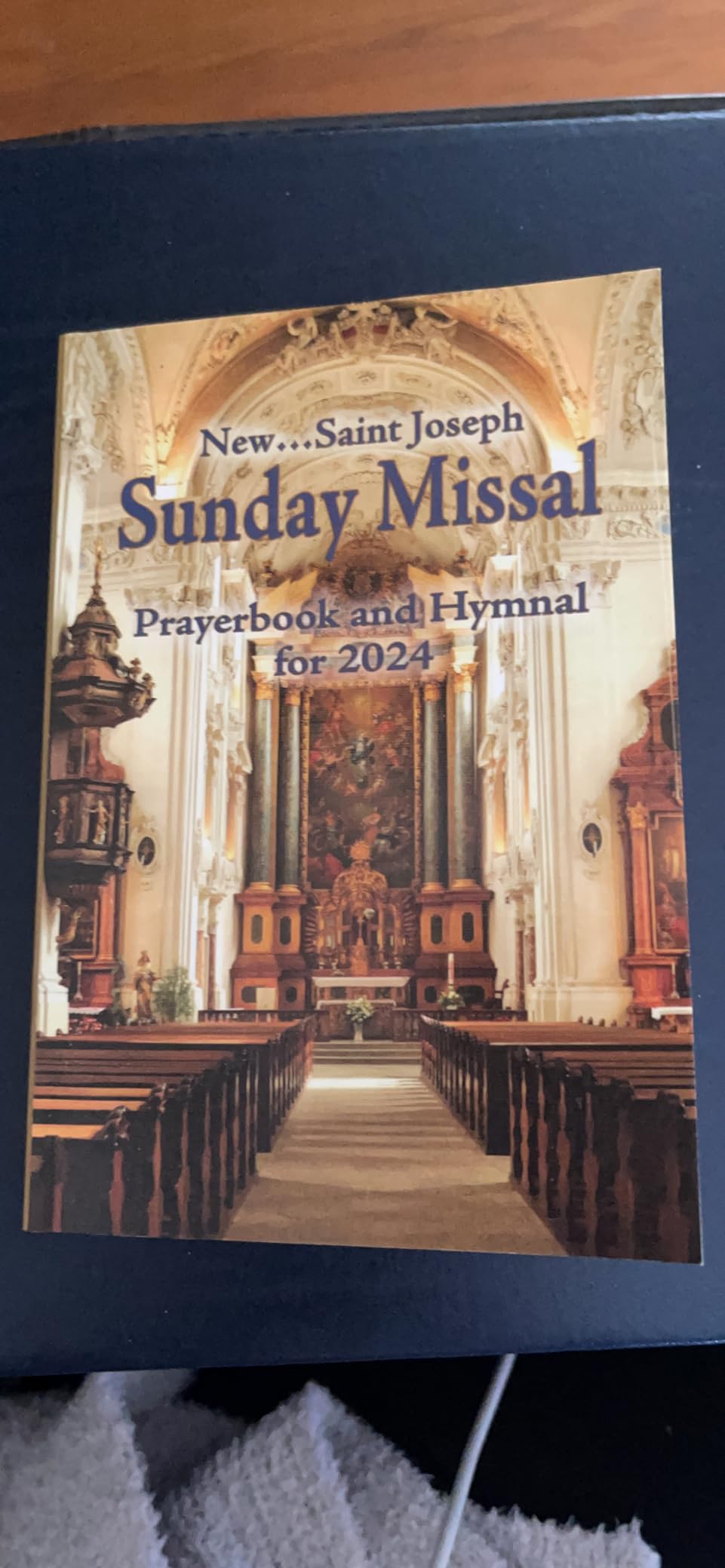 St. Joseph Sunday Missal Prayerbook and Hymnal for 2024: American ...