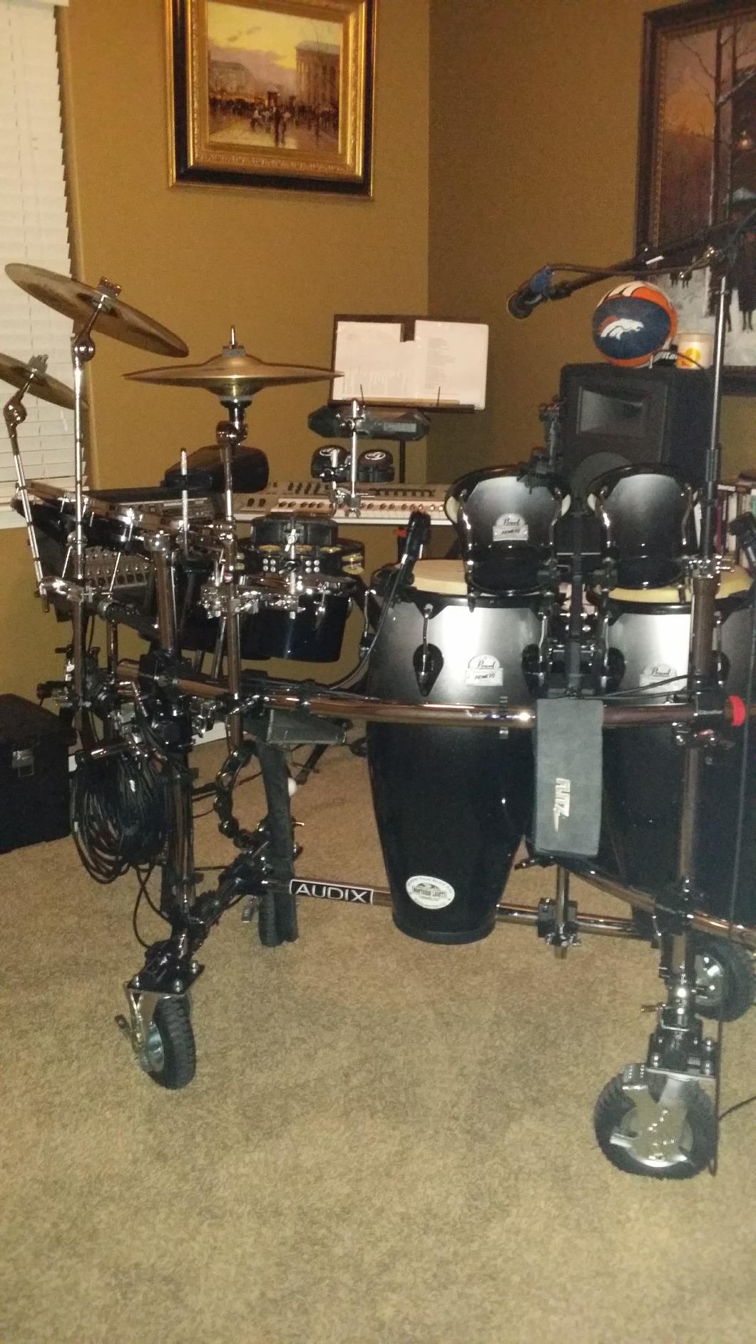 Amazon.com: Gibraltar GCASTER 9" Heavy Duty Caster with Brake : Musical ...