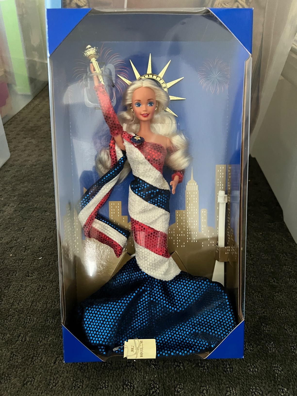 Amazon.com: Barbie Statue of Liberty Limited Edition FAO Schwarz Doll ...