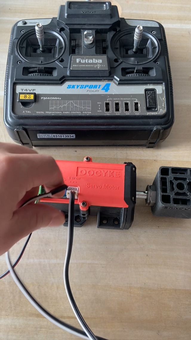 Watch DOCYKE servo using on Amazon Live