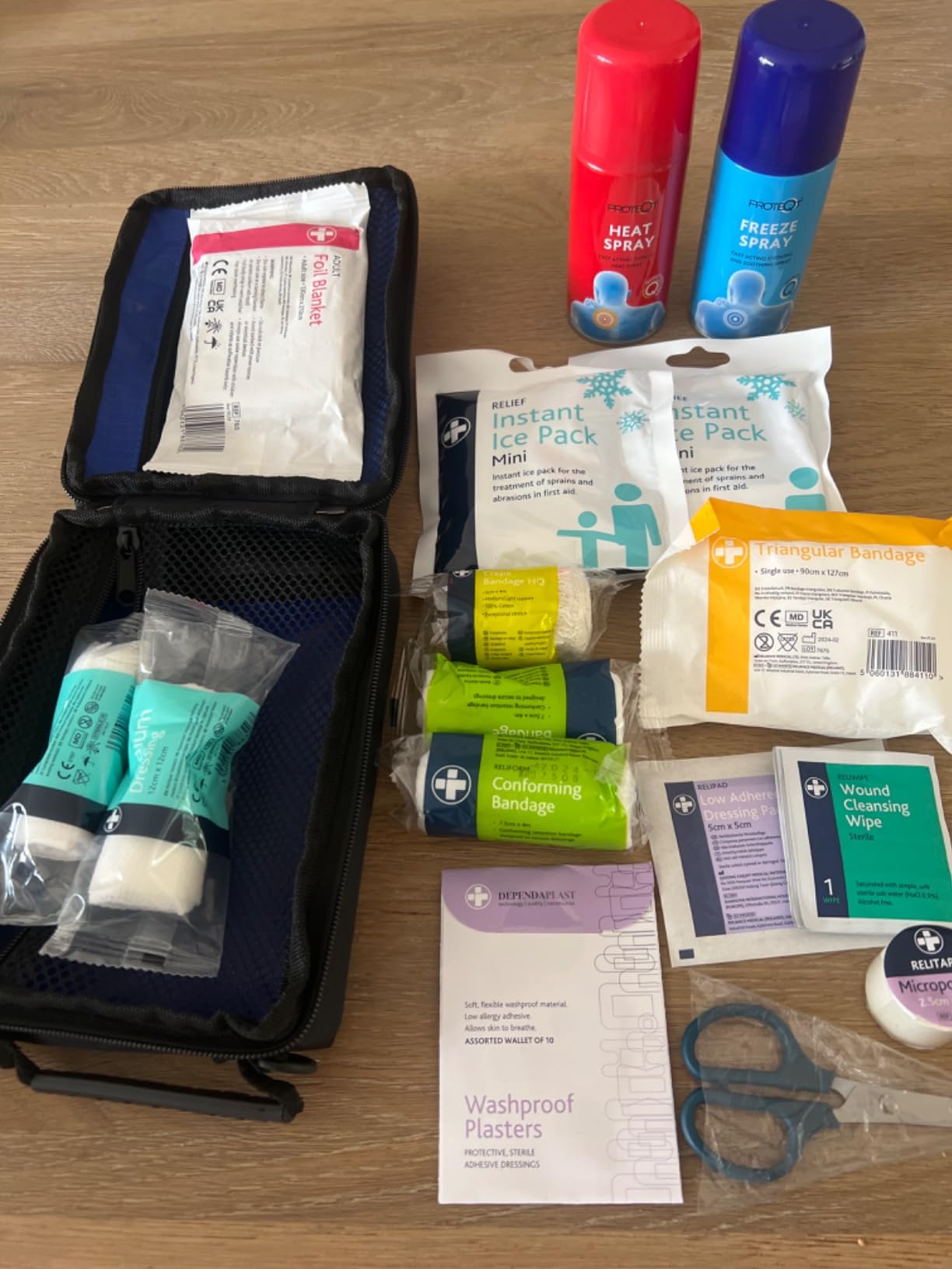 Premium Sports First Aid Kit - Fully Stocked with 2 x Ice Packs, Hot ...