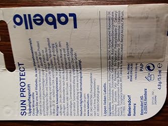 Labello Sun Protect (4,8 g), wasserfester Lippenpflegestift mit ...