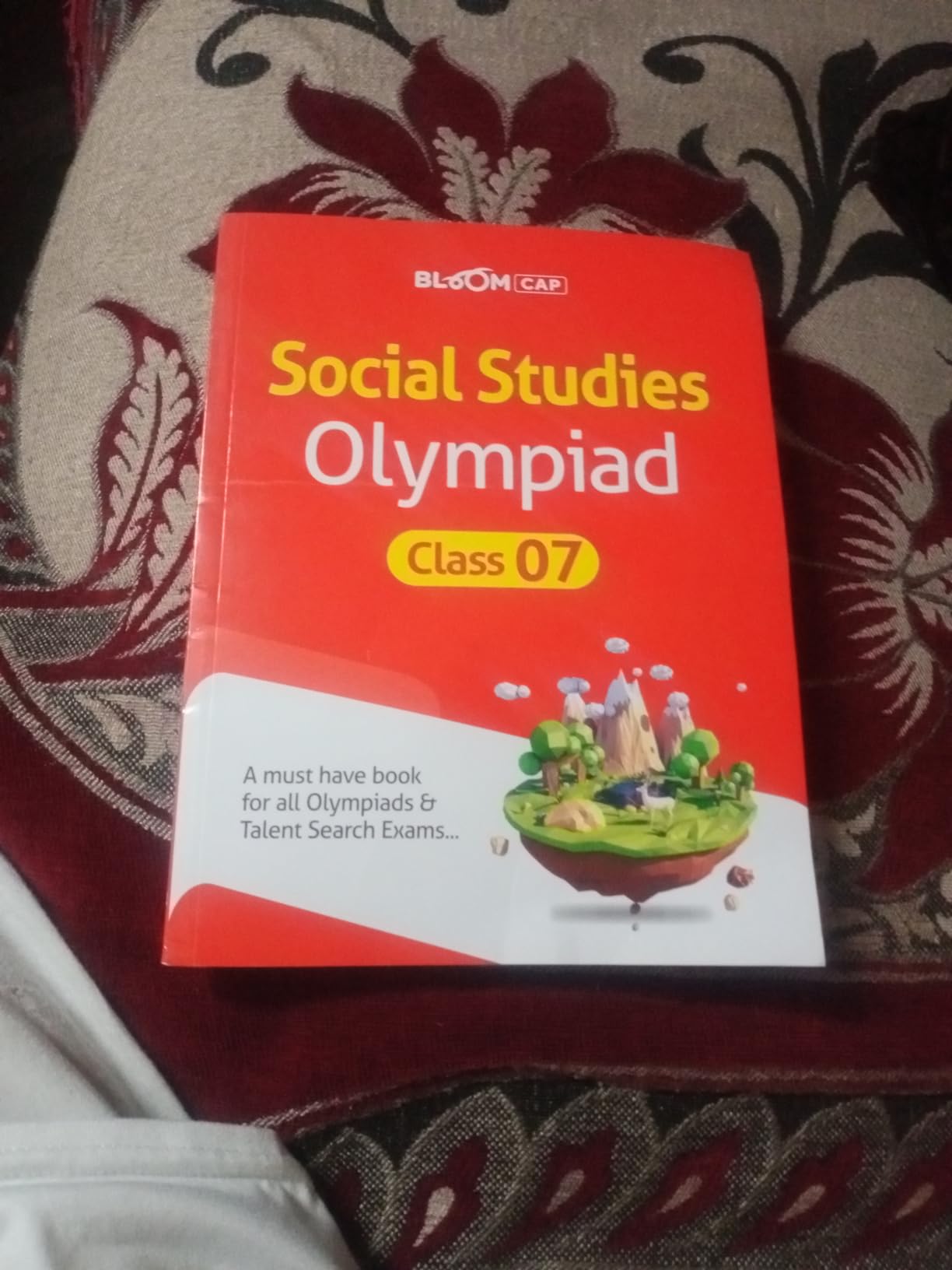 Buy (Old Edition) Arihant BLOOM CAP Social Studies Olympiad Class 7 ...