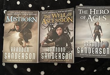 Mistborn: The Final Empire (The Mistborn Saga, 1): Sanderson, Brandon ...