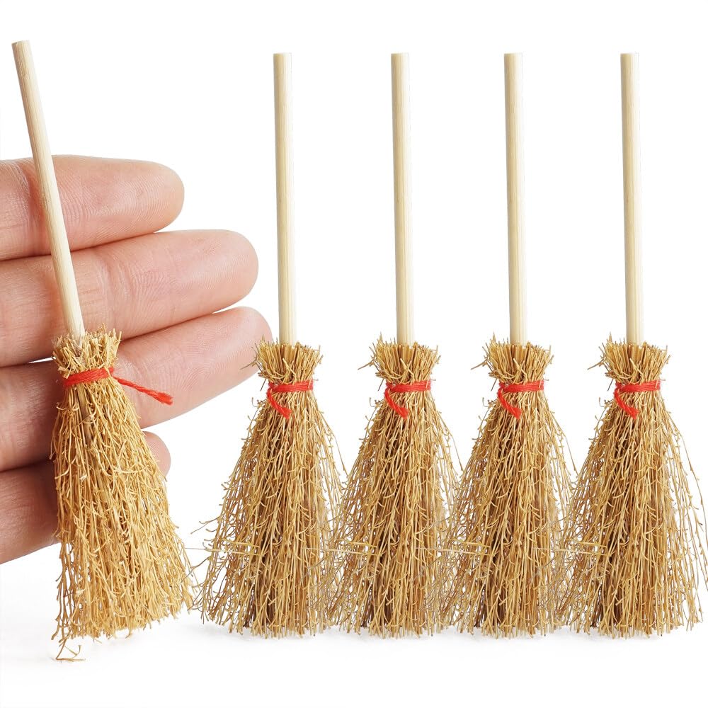 Amazon.com: Odoria Dollhouse Straw Broom Miniature - 1/12 Scale ...