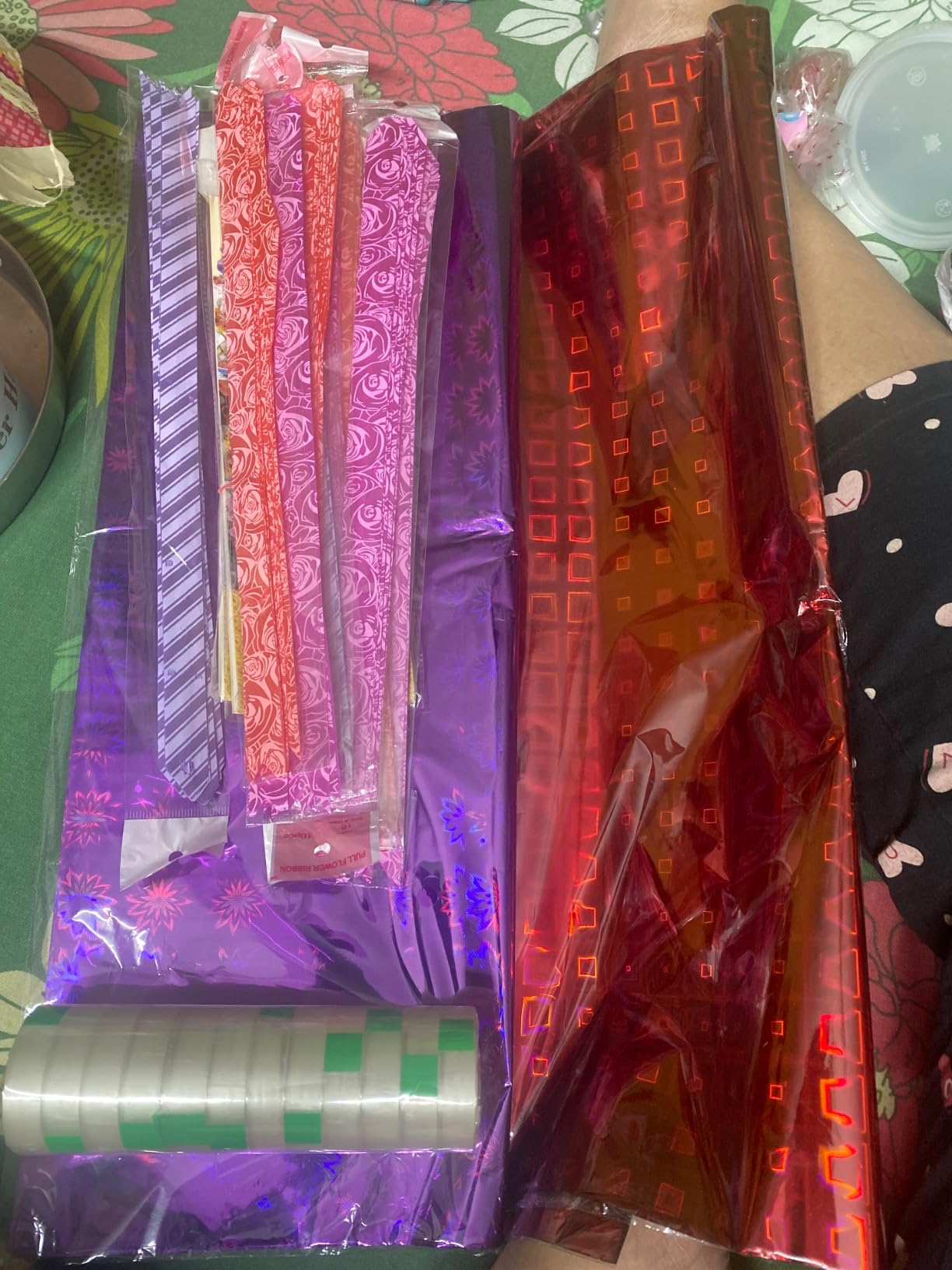 YBN - 25 PCS Gift Wrapping Holographic Cellophane Sheets with 40 PCS ...