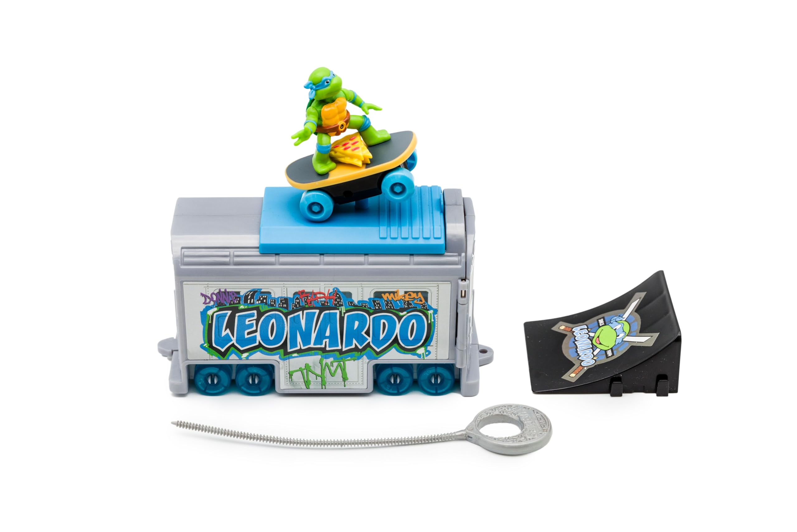 Amazon.com: Teenage Mutant Ninja Turtles 5" Switch Kick Subway Launcher ...