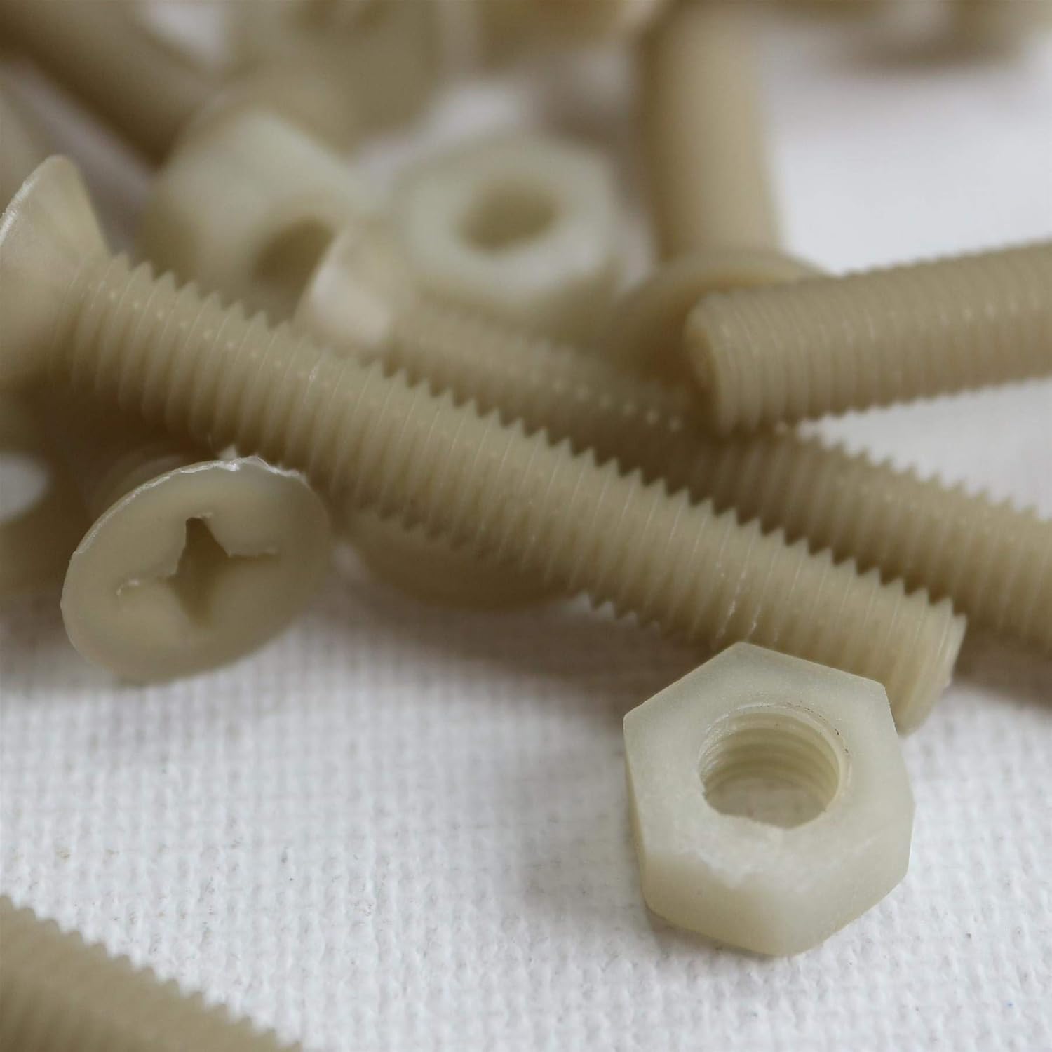 Amazon.com: 50 x Glass Filled Reinforced Super Nylon Countersunk ...