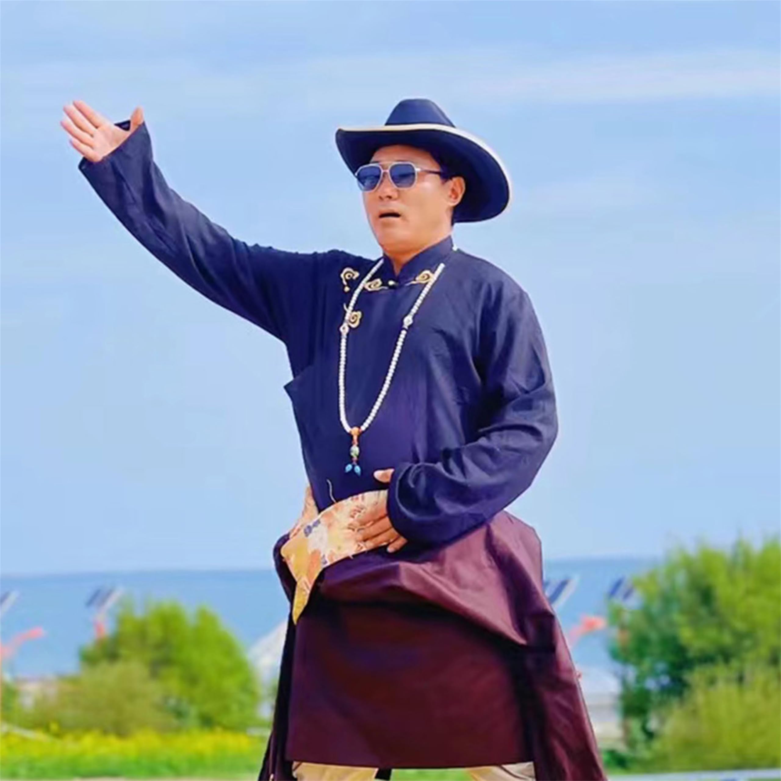 Love Melody of Lang Qiang River song by Tak Wai Cheng & Hong Kong ...