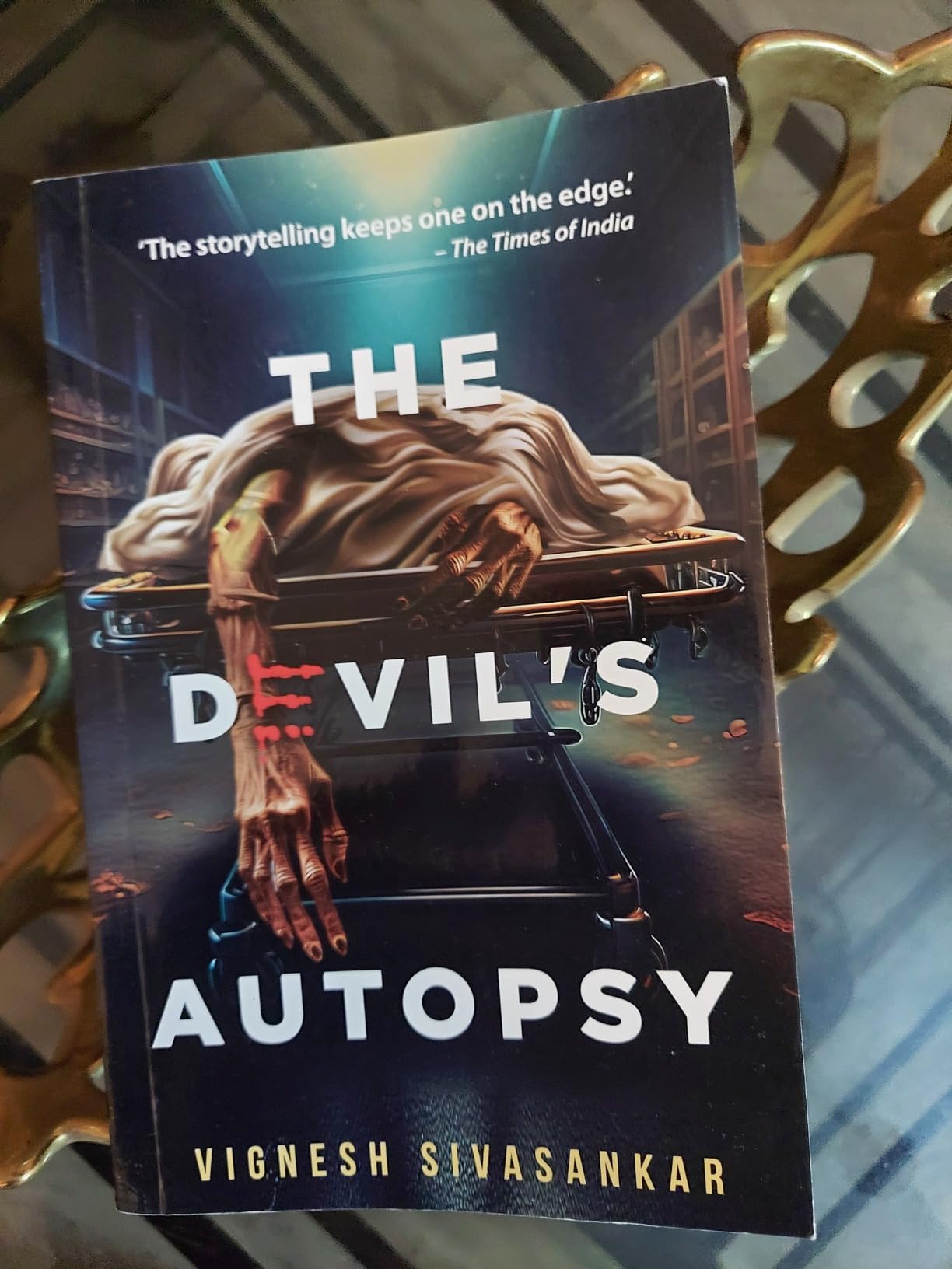 Buy The Devil’s Autopsy Book Online at Low Prices in India | The Devil’s Autopsy Reviews ...
