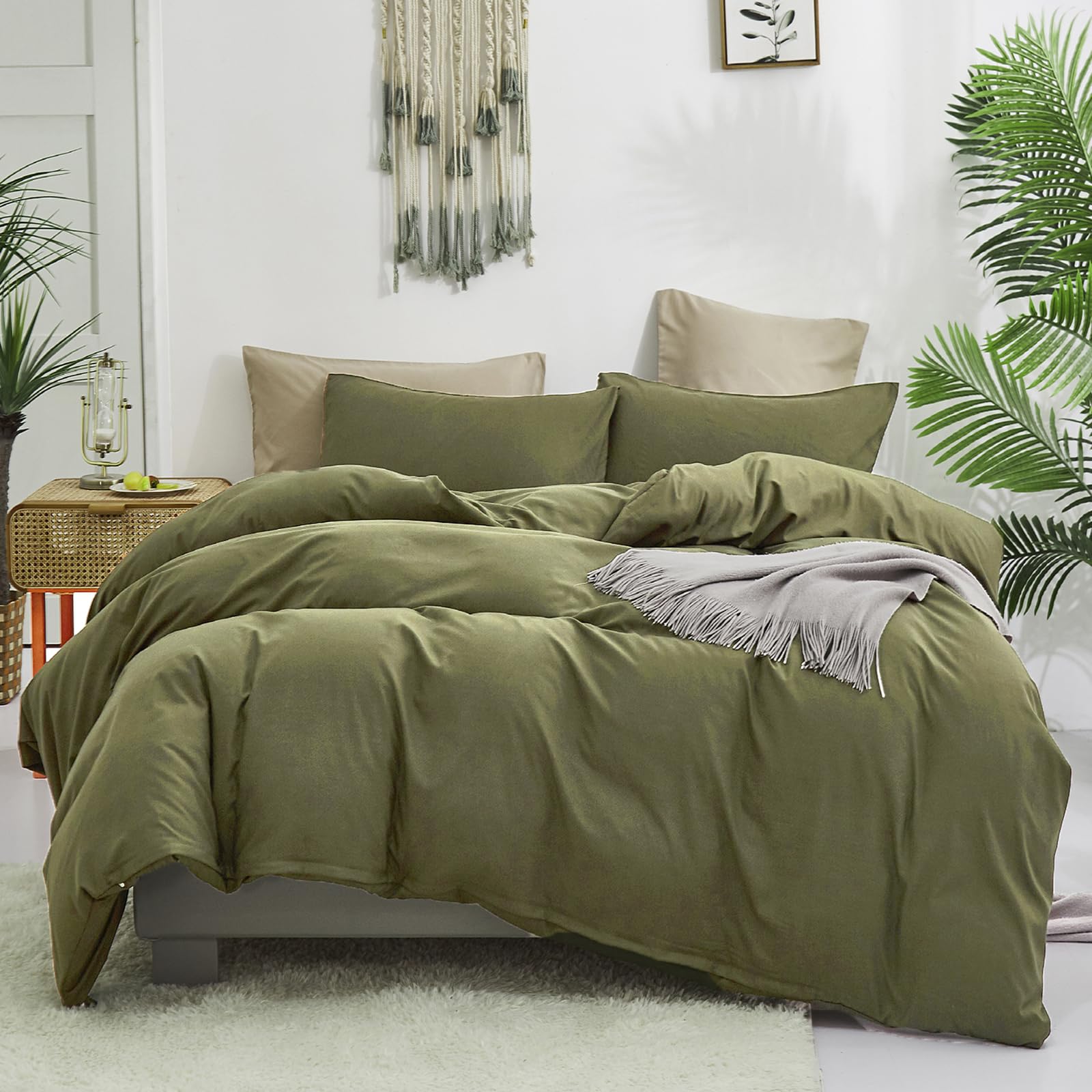 Amazon.com: Luxlovery Olive Green Comforter Set Queen Army Green ...
