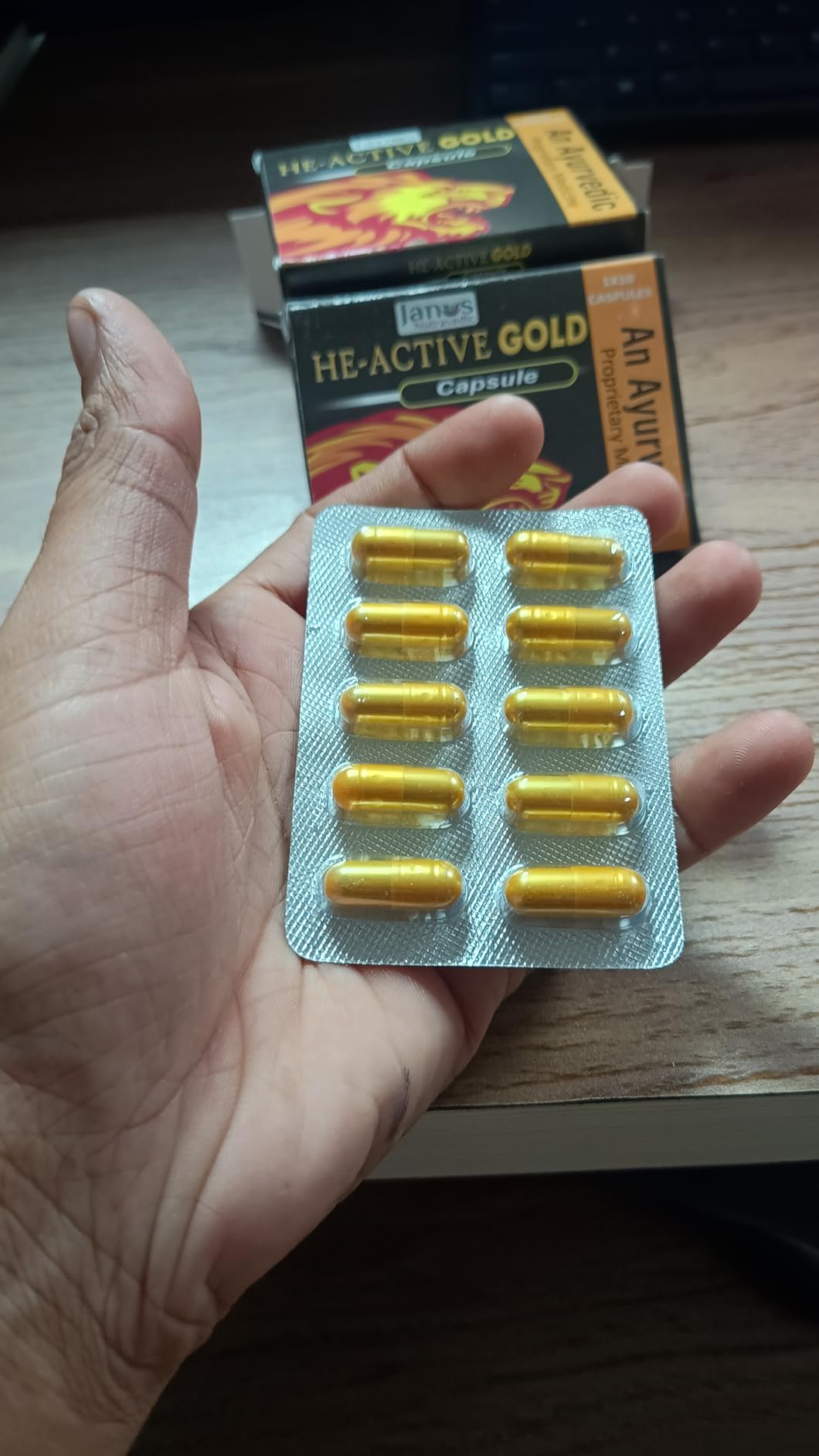 JANUS - HE ACTIVE GOLD | 100% Natural Ayurvedic Shilajit 30 Capsules ...