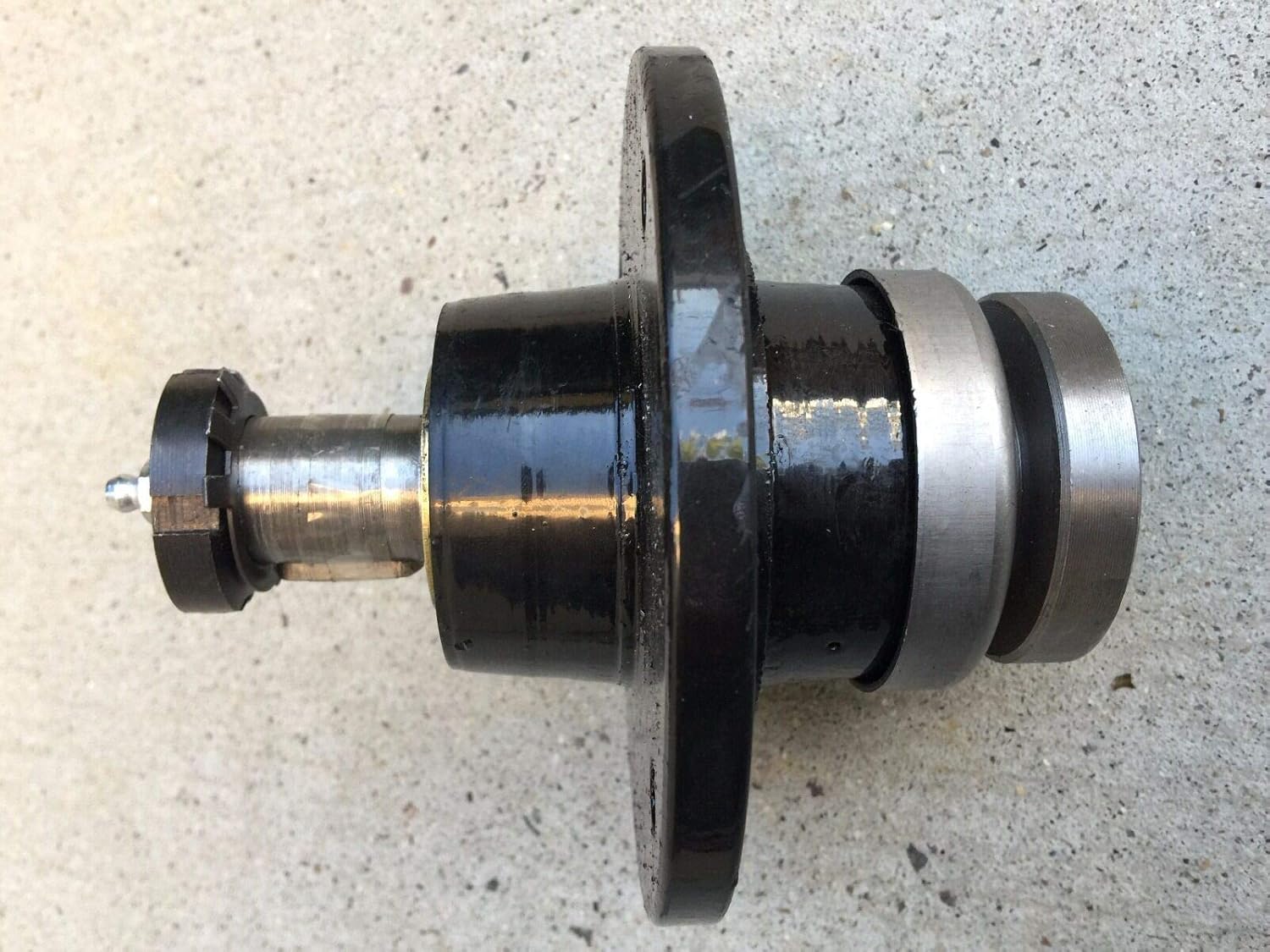 Amazon.com: Finish Mower Spindle, Servis Rhino Breeze, Code 00775017 ...